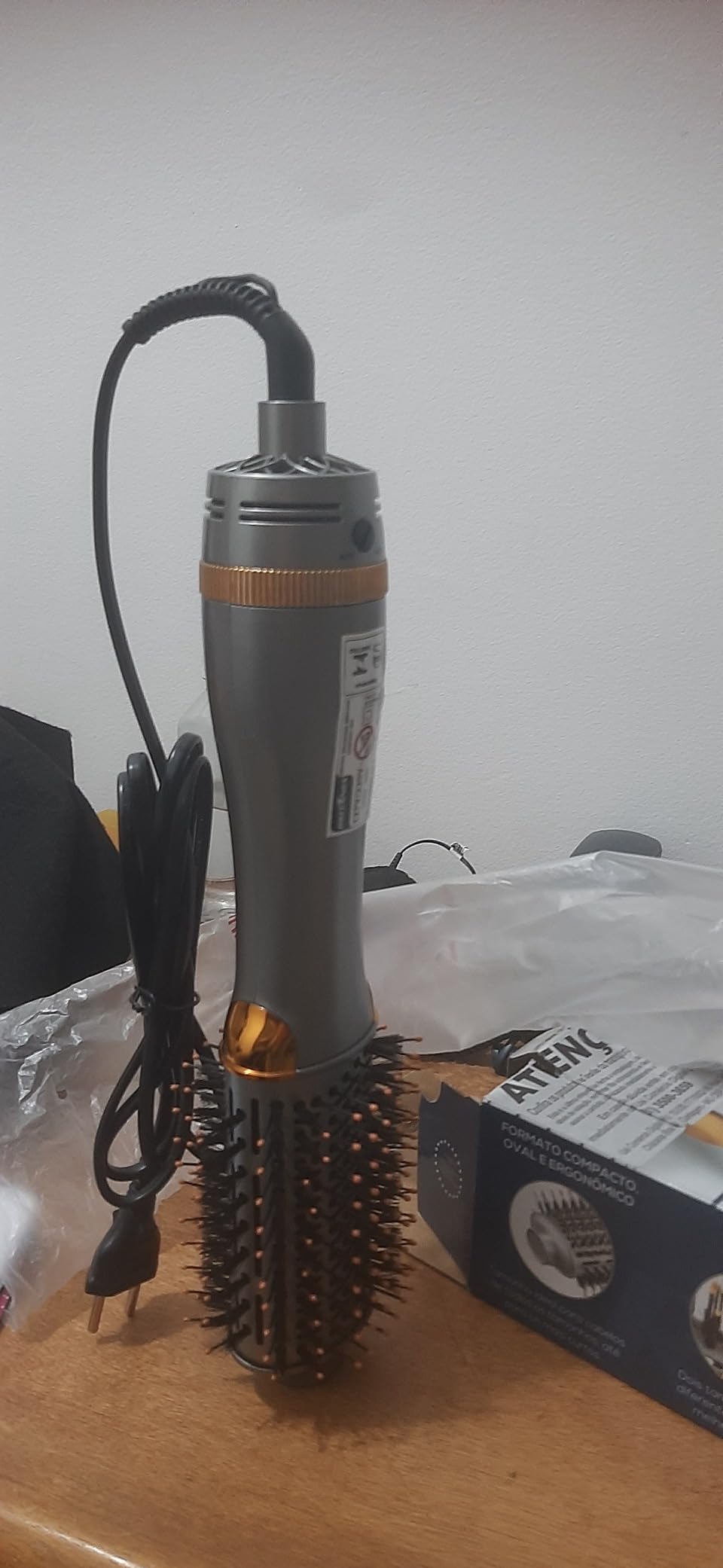 Escova Secadora Britânia BES33SD Compact 4 em 1 1300W Bivolt | Amazon ...