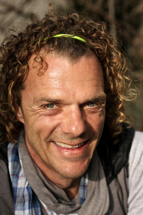 Amazon.co.uk: TIm van der Vliet: books, biography, latest update