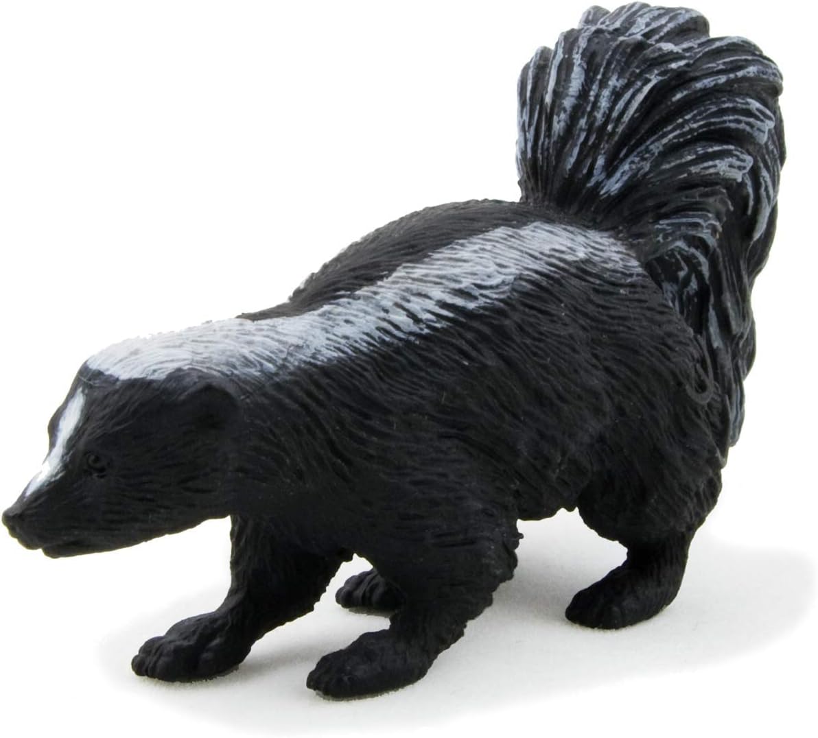 Amazon.com: MOJO Skunk Toy Figure : Toys & Games