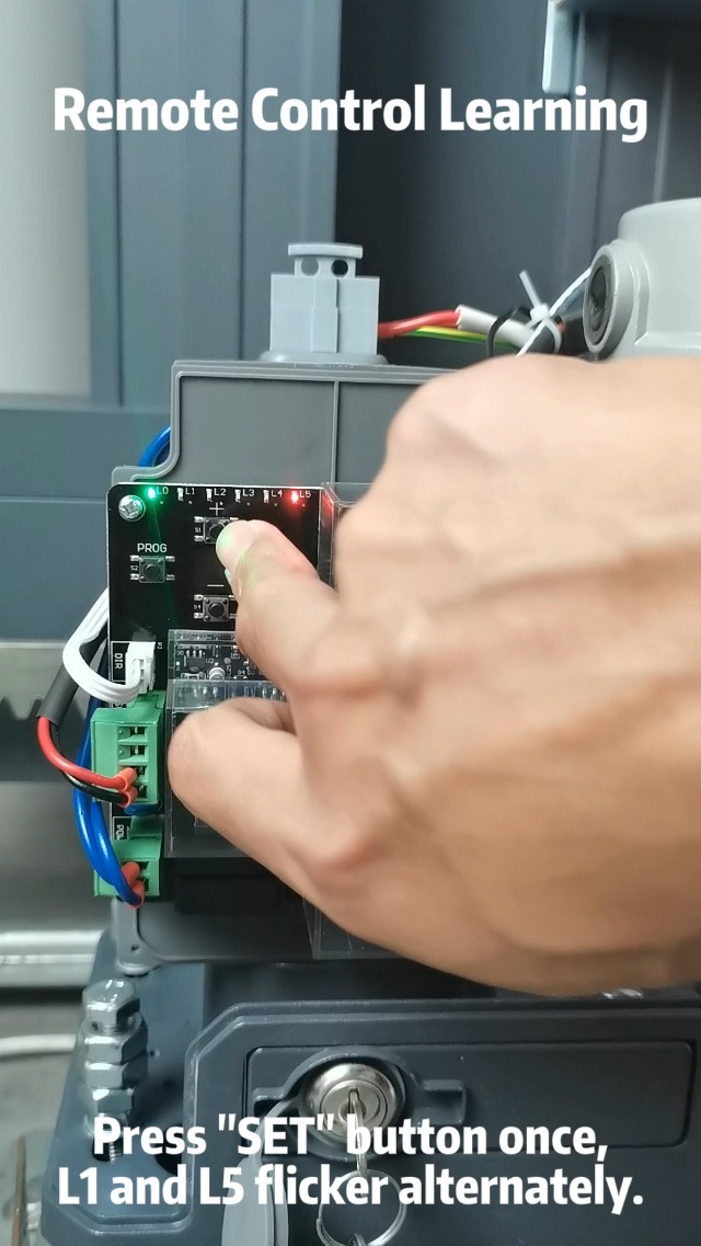 Watch G.T.Master Remote Control Learning for GT1100DC gate opener on ...