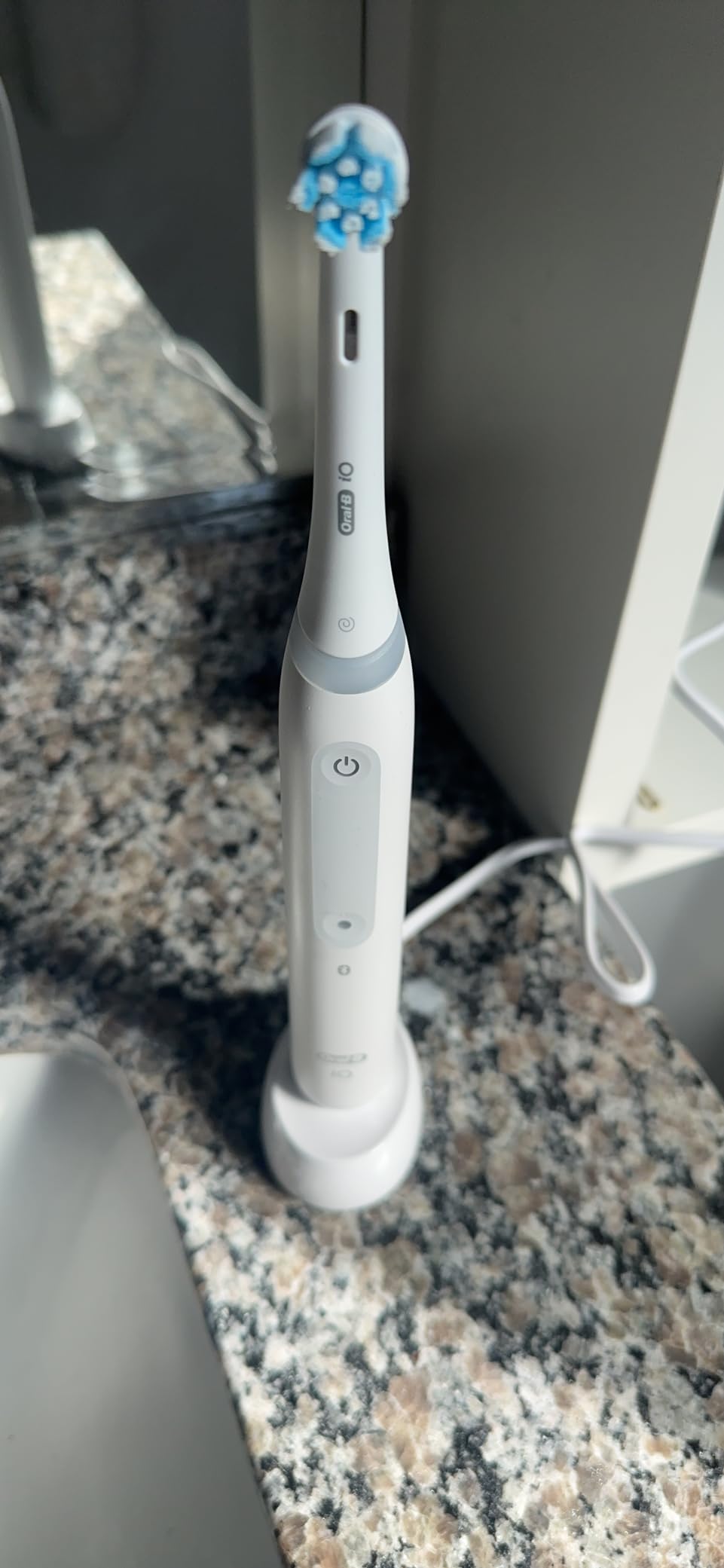 Oral-B Escova De Dentes Elétrica Io Series 4 Io4 : Amazon.com.br: Saúde ...