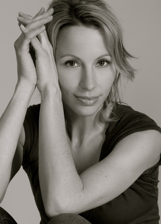 Amazon.com: Sonya G. Elliott: books, biography, latest update