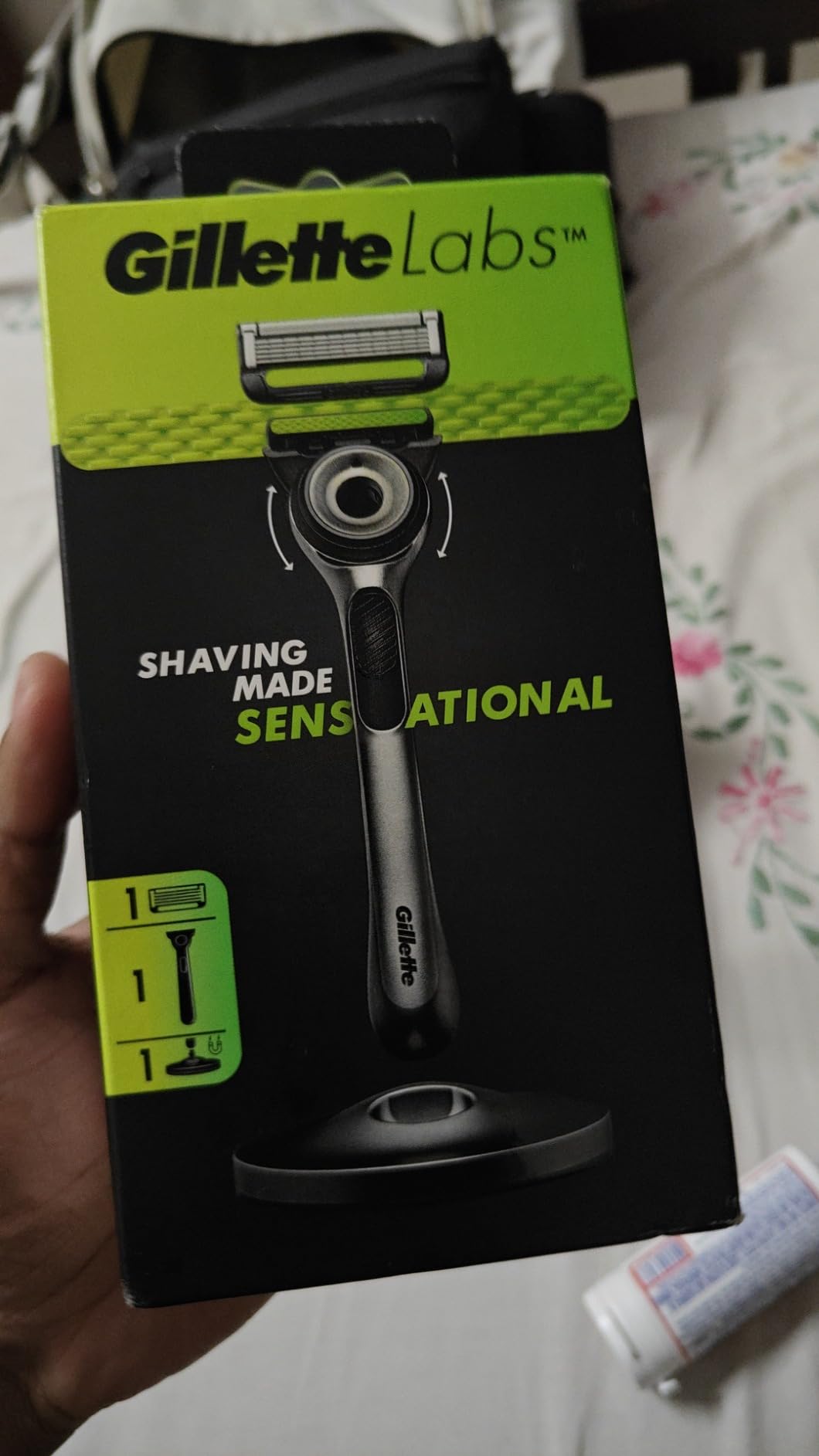 Gillette Labs Shaving Razor for Men, with 2D Flexdisc Technology ...