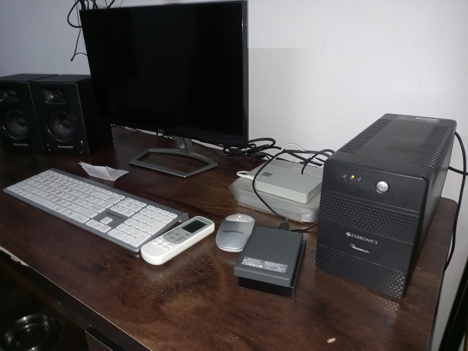 ZEBRONICS U1205 Microcontroller Based UPS with Up-to 1000VA | 600W ...