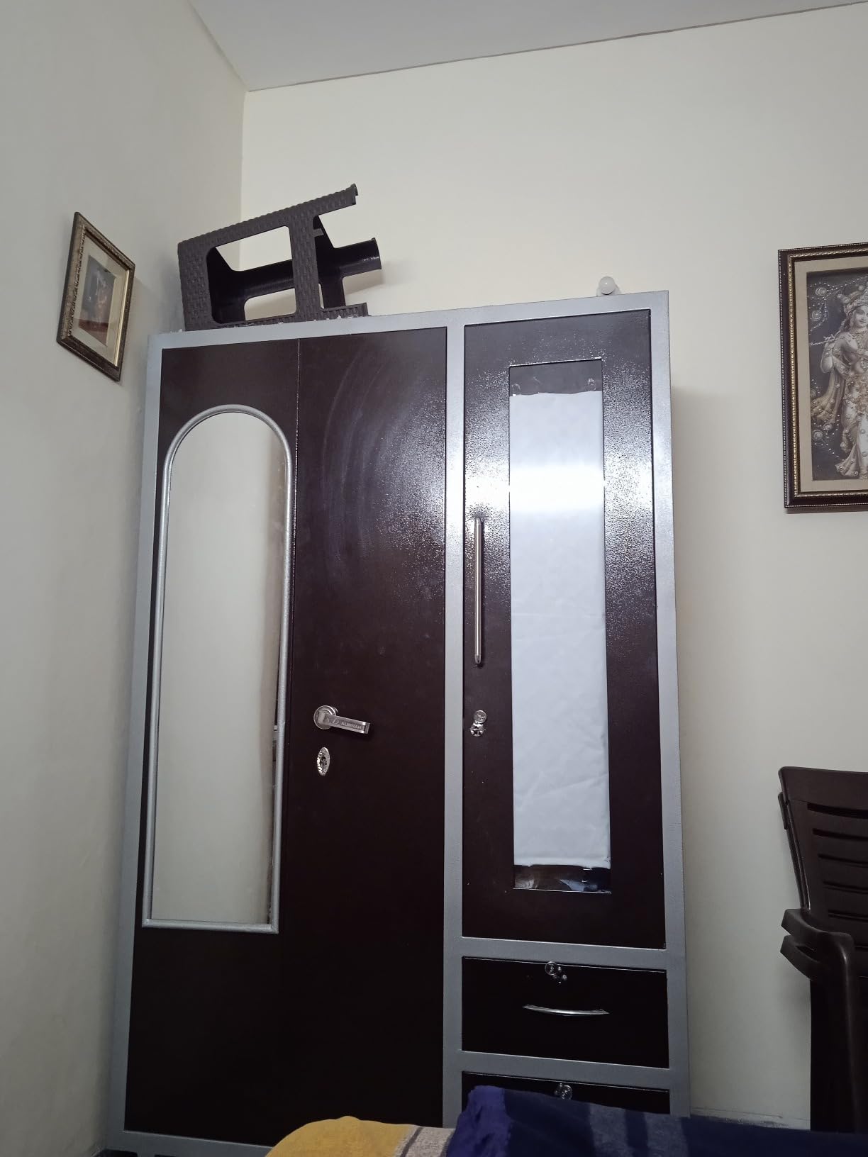 S.D.Steel Furniture Galvanised Tata Steel Metal Shelf Wardrobe with ...