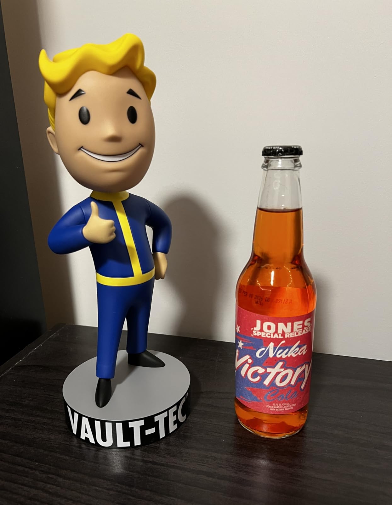 Amazon.com: Gaming Heads Fallout 76 Bobble-Head Vault Boy Charisma ...