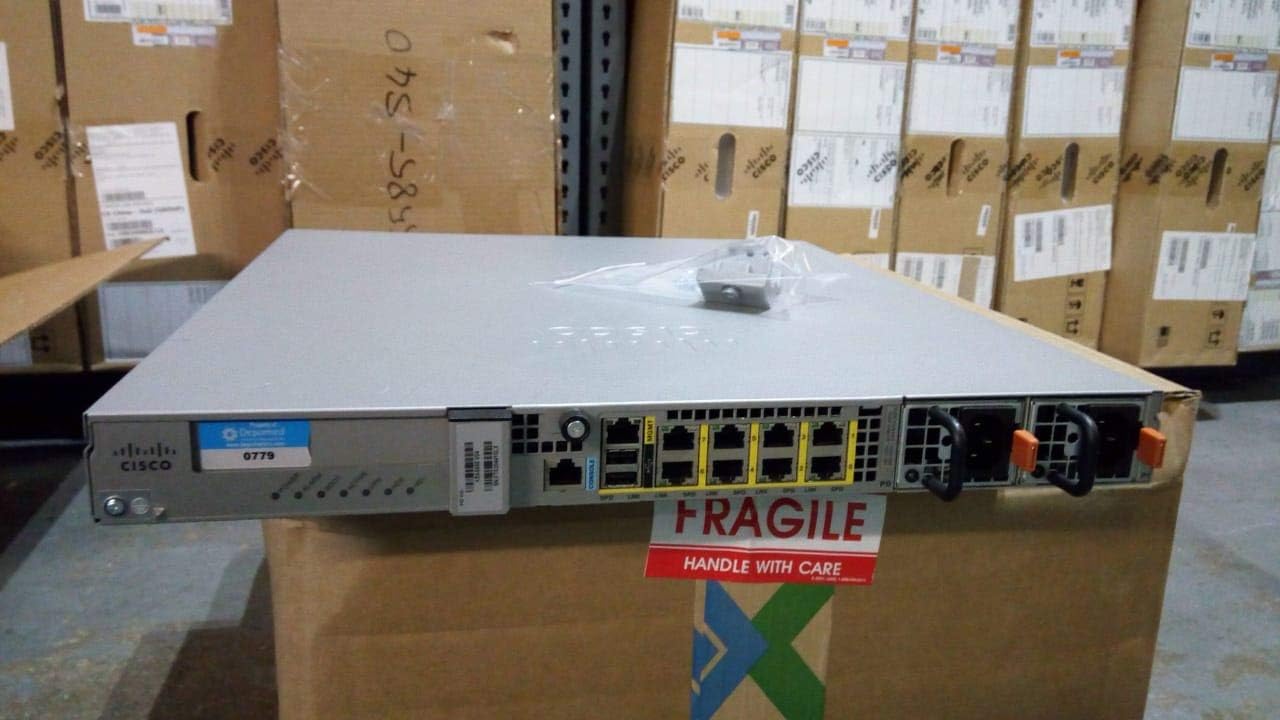 Amazon.com: Cisco ASA5555-FPWR-K9 ASA 5555-X with Firepower SERVICESD ...