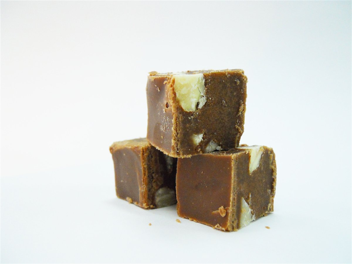 Amazon.com: Velatis | Chocolate Sugary Almond - One Pound Box : Grocery ...