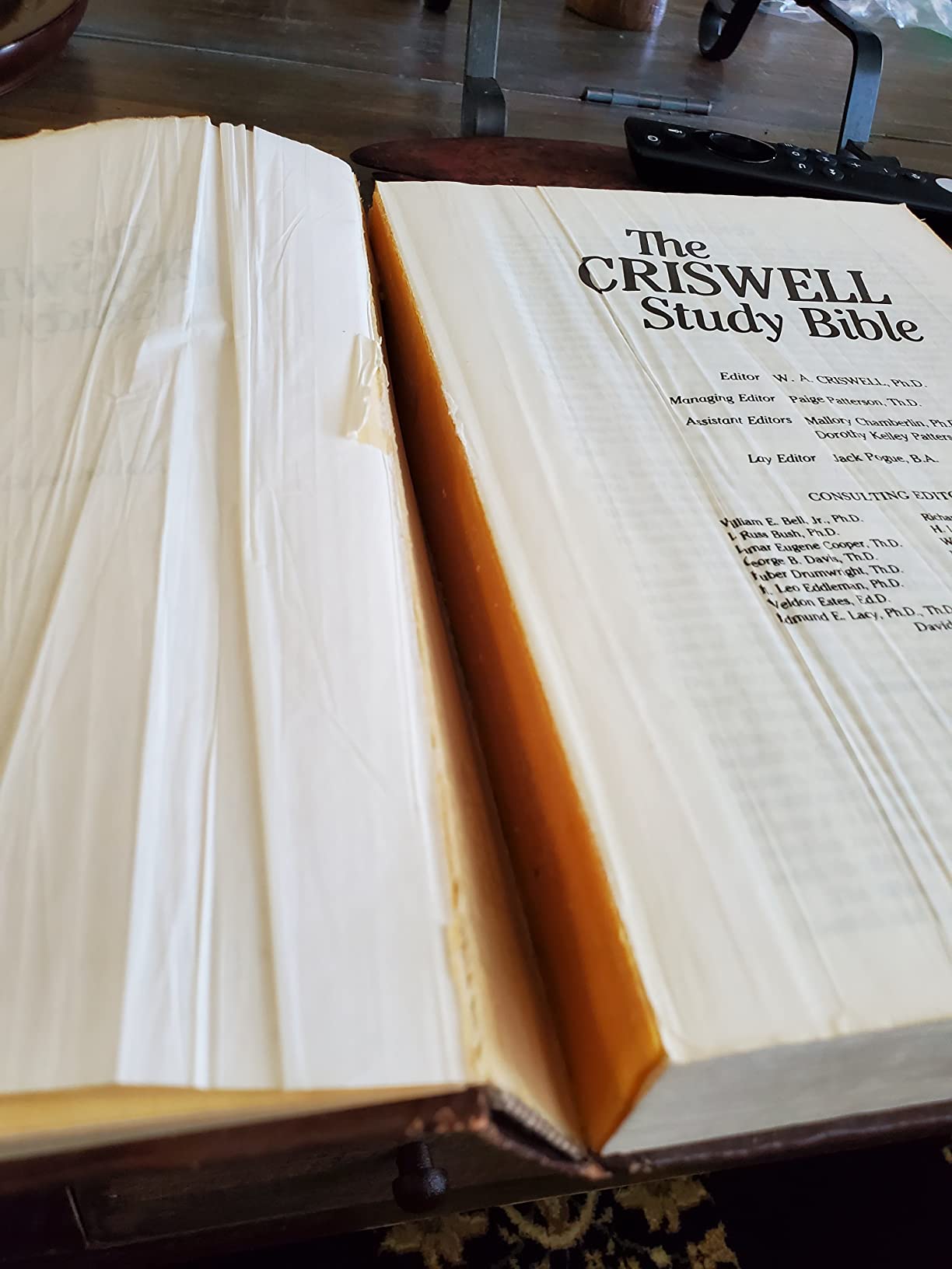 The Criswell Study Bible: Authorized King James version: W. A. Criswell ...