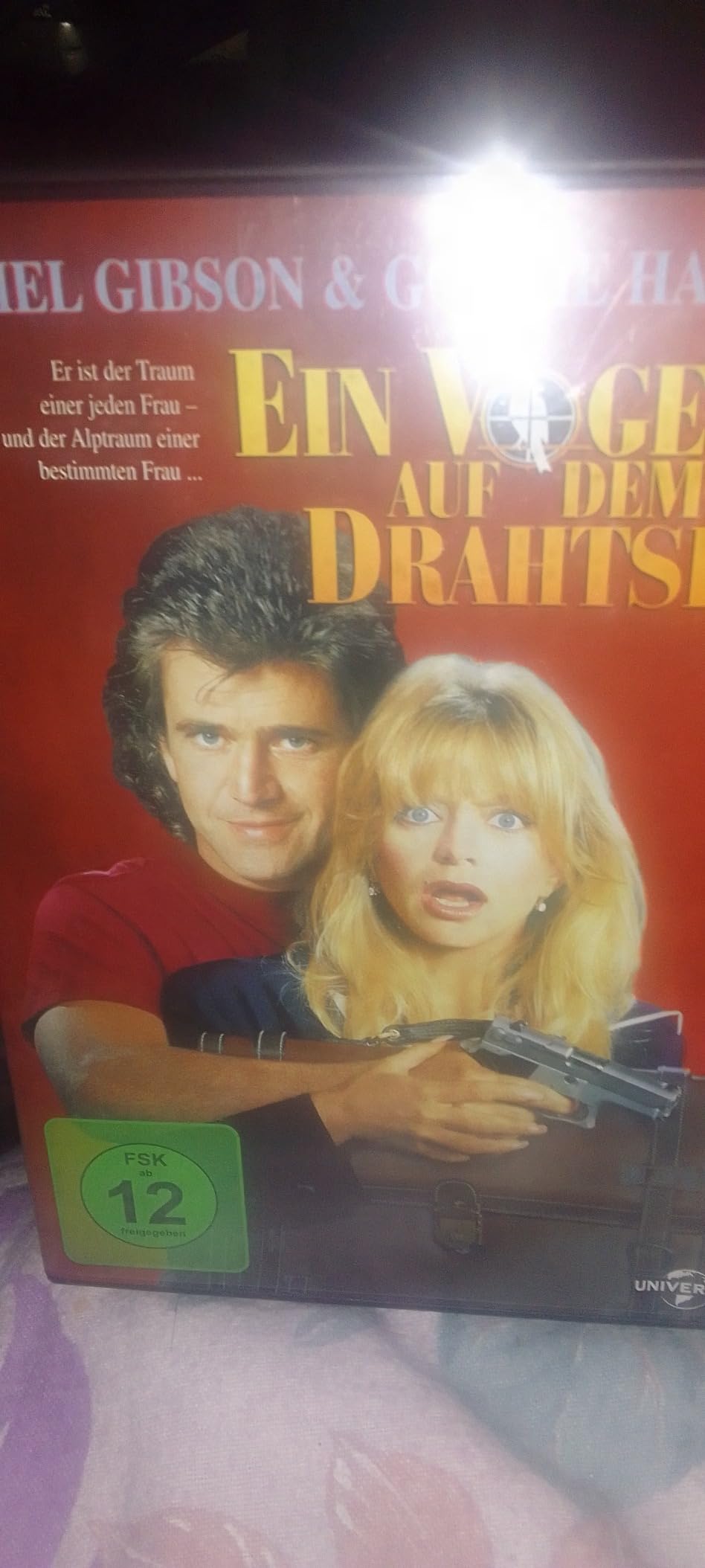 Bird On A Wire [VHS] : Gibson, Mel, Hawn, Goldie, Carradine, David ...