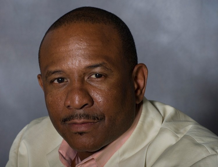 Amazon.com: Charles E. Cox Jr: books, biography, latest update