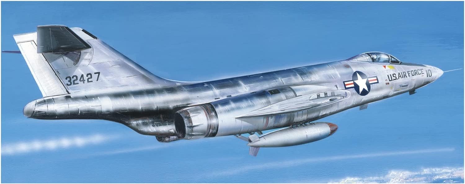 Amazon | バロム 1/72 アメリカ空軍 マクドネル F-101A ヴードゥー 戦闘爆撃機 Mk.7核爆弾装備 プラモデル ...