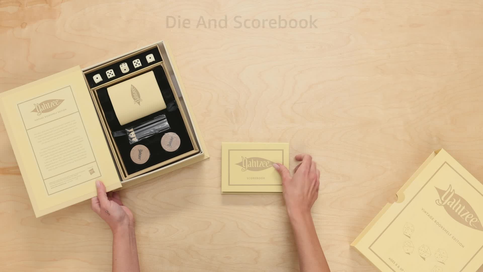 Snapklik.com : Yahtzee Vintage Bookshelf Edition