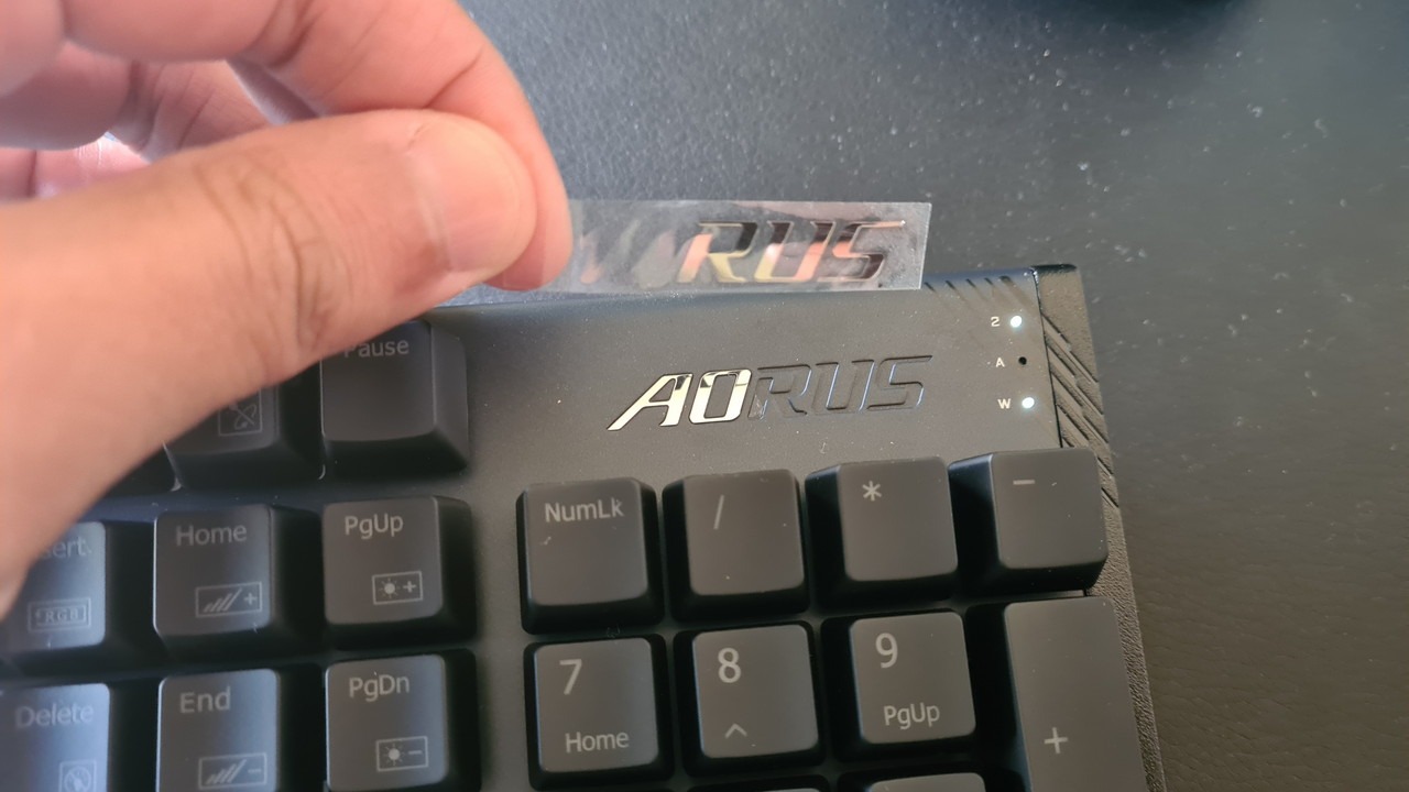 Gigabyte AORUS K1 Aorus Mechanical Gaming Keyboard with RGB Fusion ...