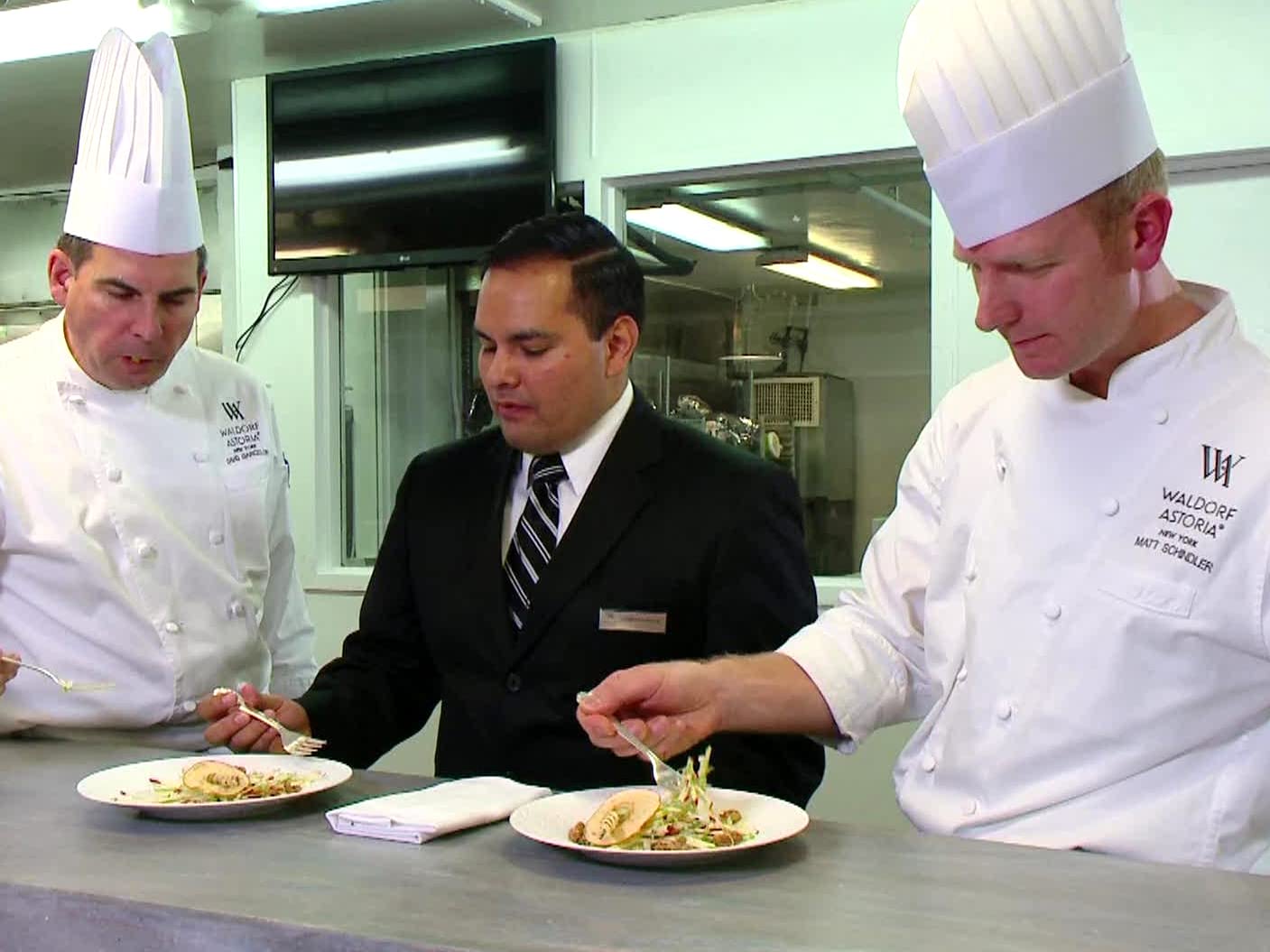 Watch Bizarre Foods: Delicious Destinations - Season 1 | Prime Video