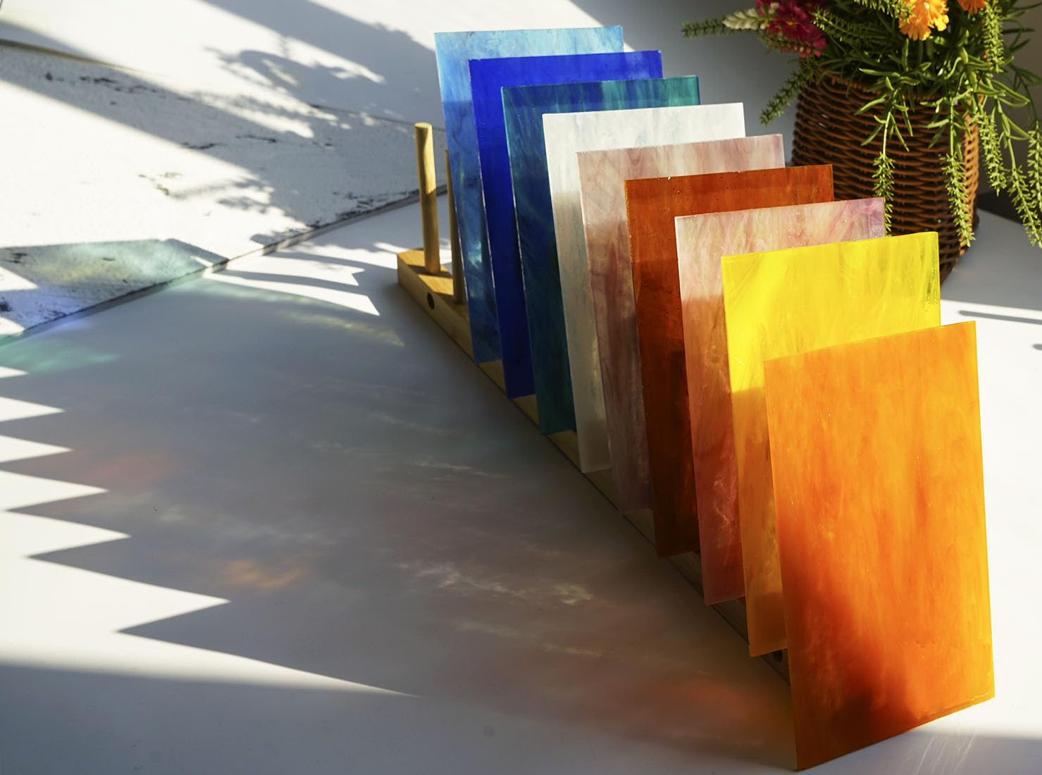 Colored Glass Sheet 3mm 12mm Colored Tempered Glass Sheets Silkscreen