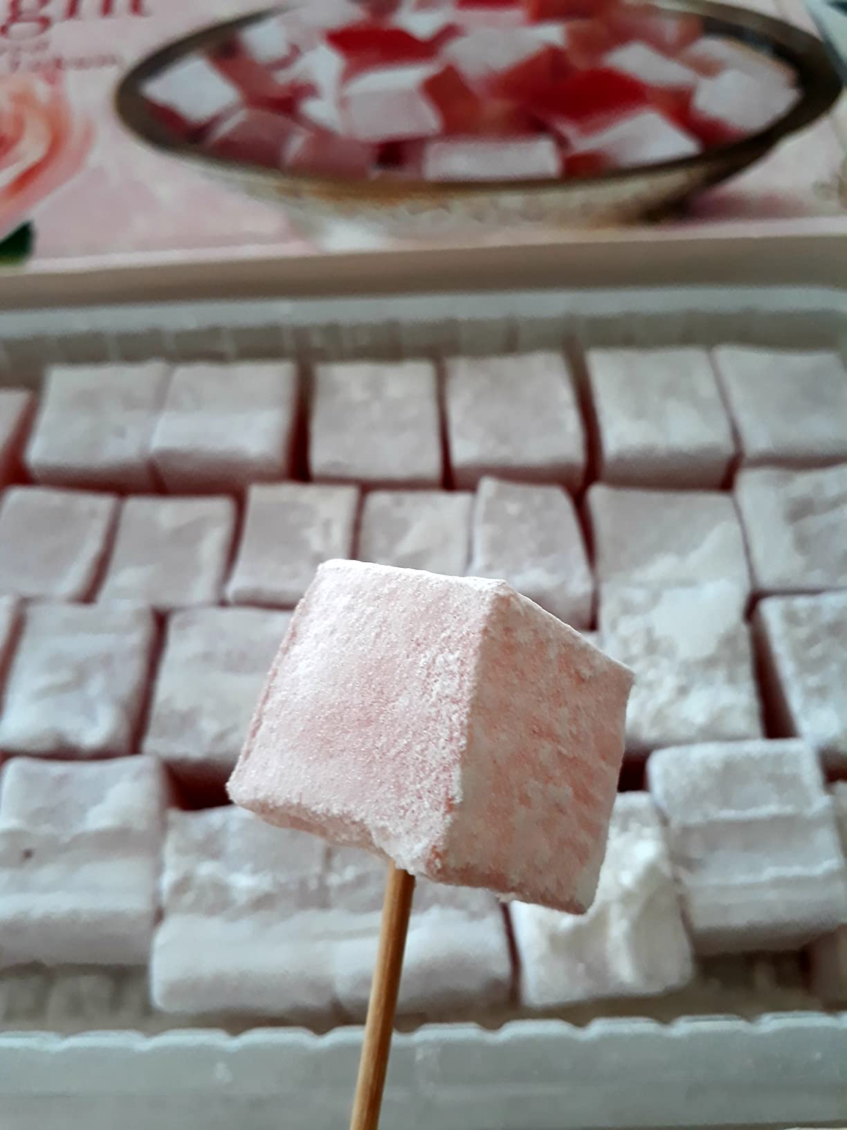 Loukoums à la Rose, Délice turc au goût de rose de Koska | Format ...