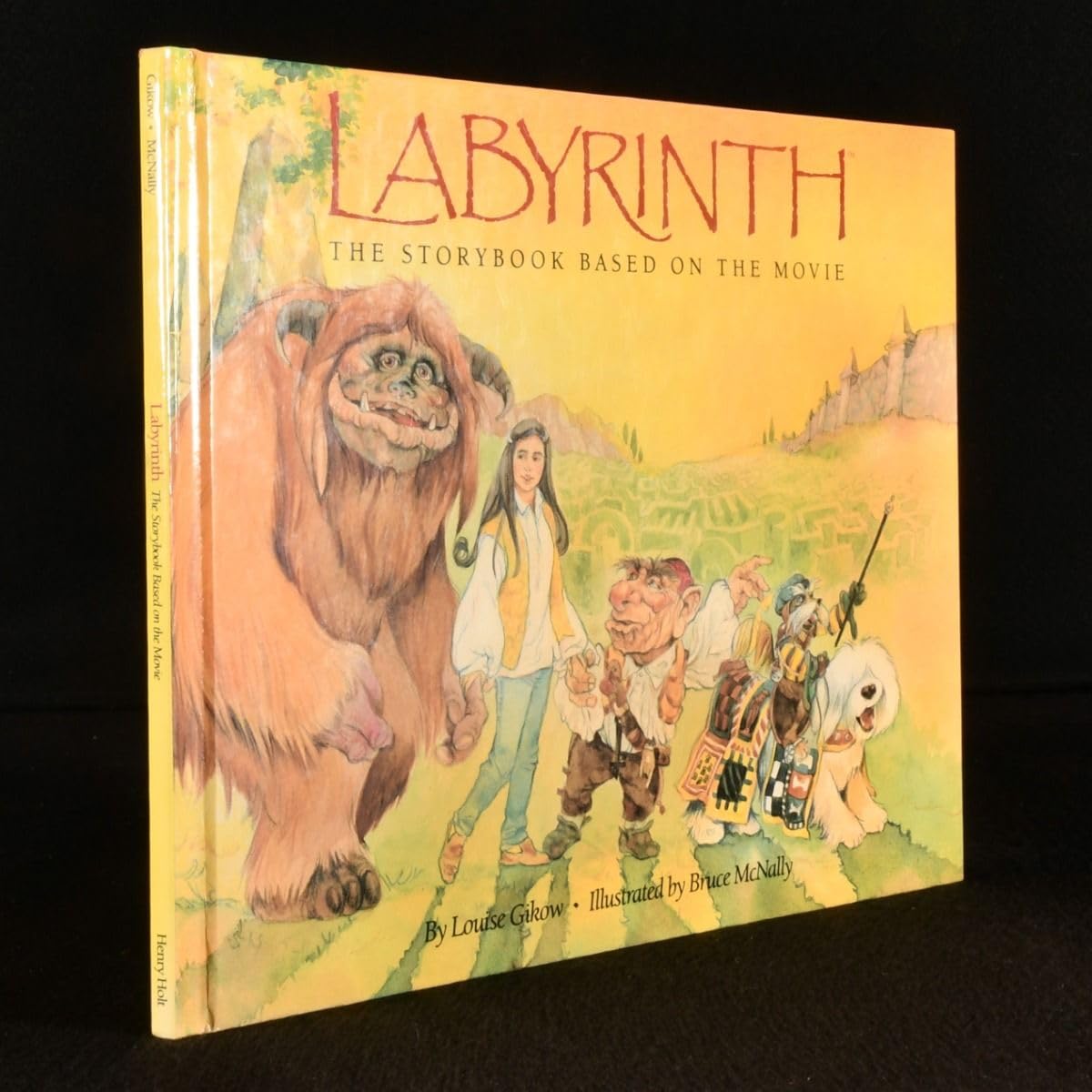 Labyrinth: The Storybook Based on the Movie: Gikow, Louise, McNally ...