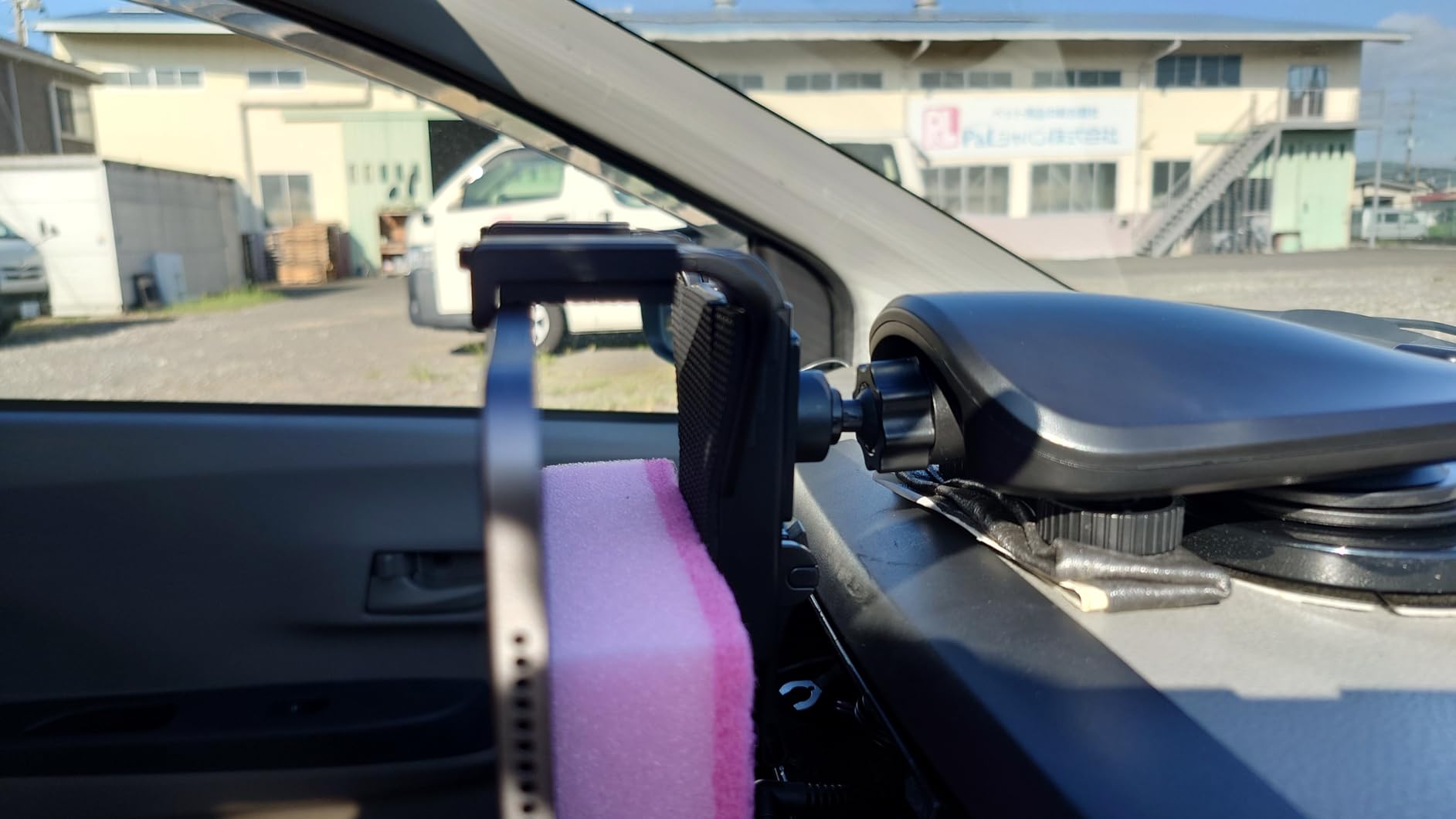 Amazon | マックスウィン(Maxwin) 車載ホルダー モニター タブレット対応 ダッシュボード取付タイプ KIT27 | オーディオ用車載ホルダー | 車＆バイク