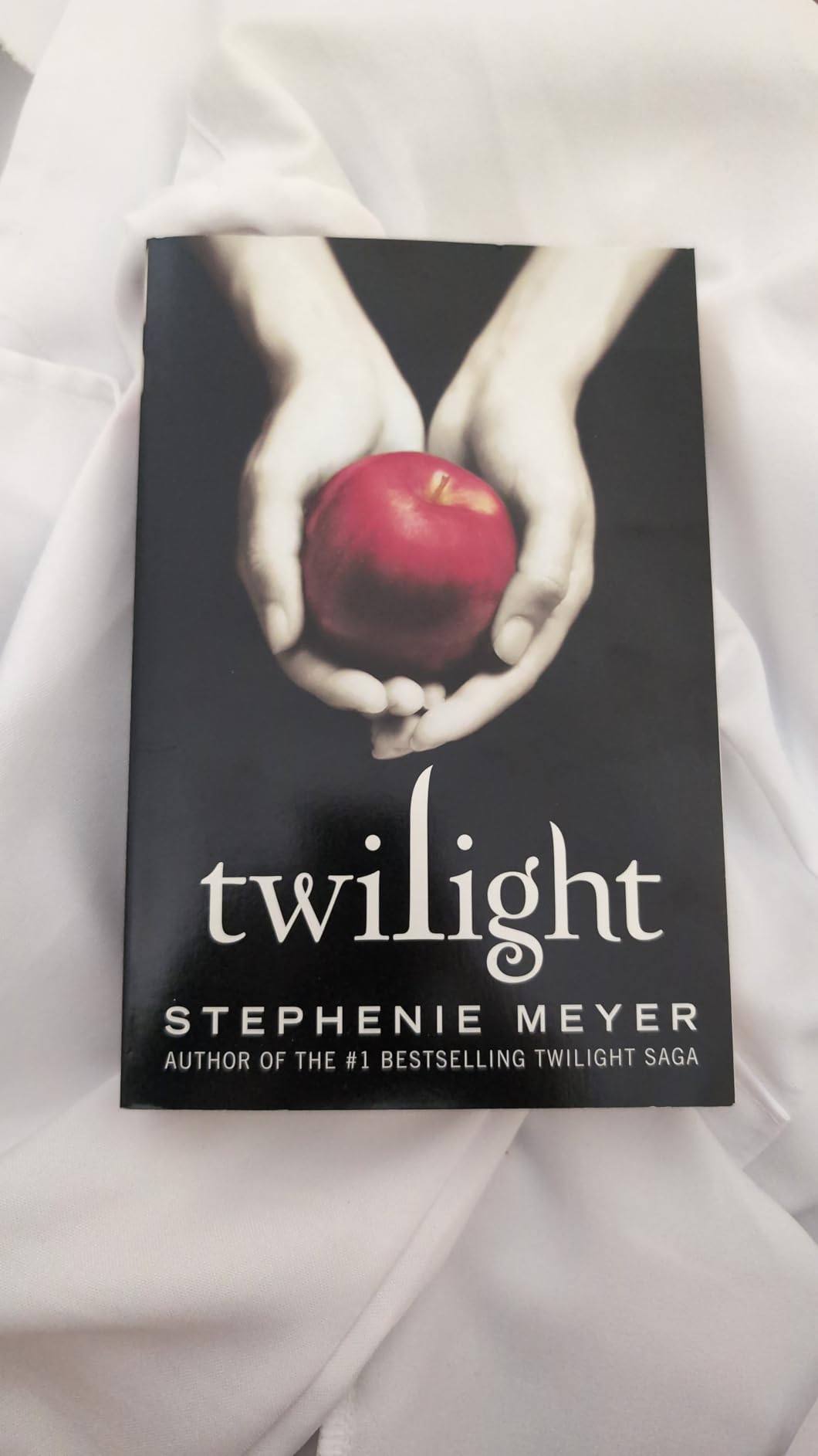 Twilight: Twilight, Book 1 : Meyer, Stephenie: Amazon.com.au: Books