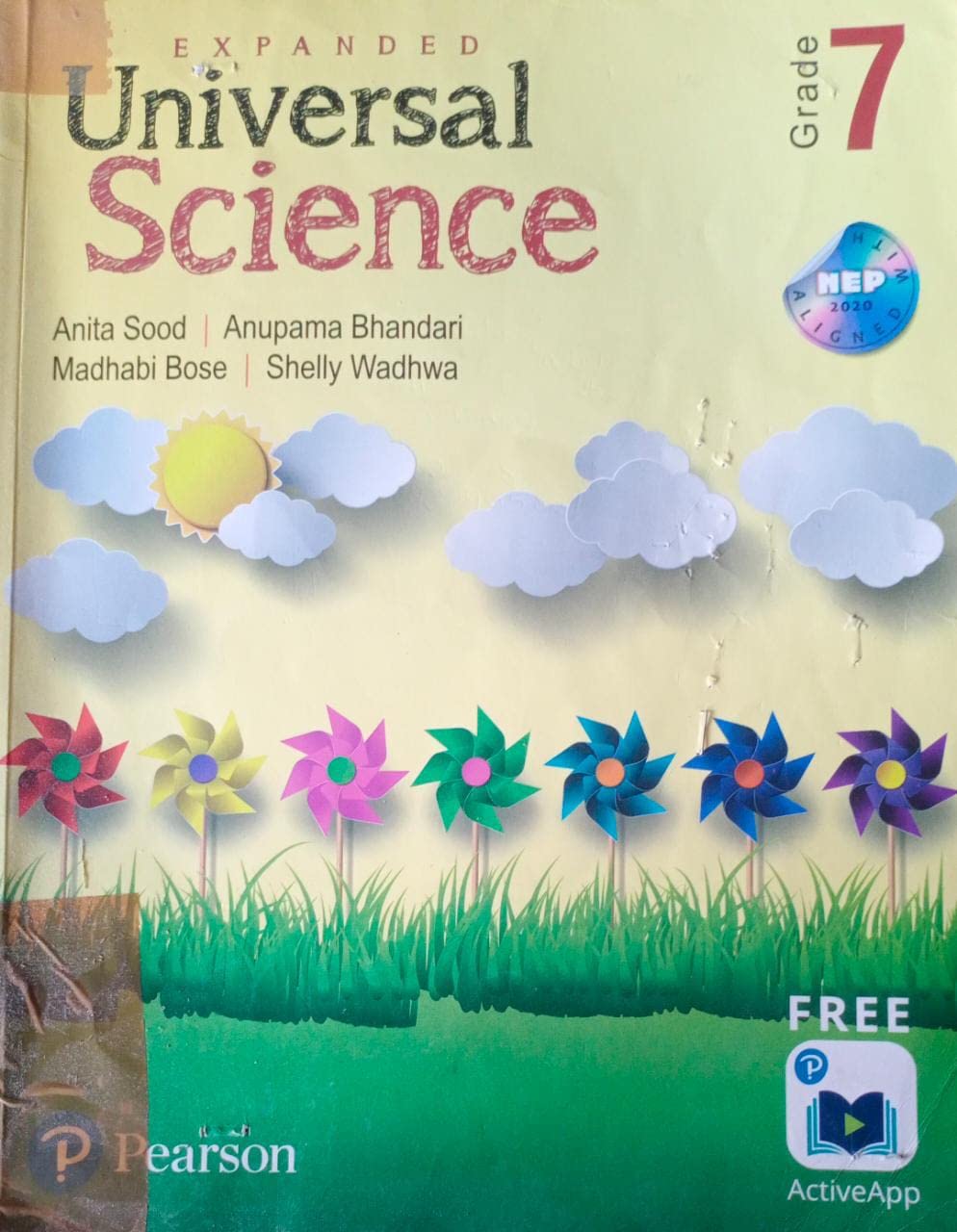 Expanded Universal Science Class 7 (Second Hand & Used Book) (S) : Shelly: Amazon.in: Books