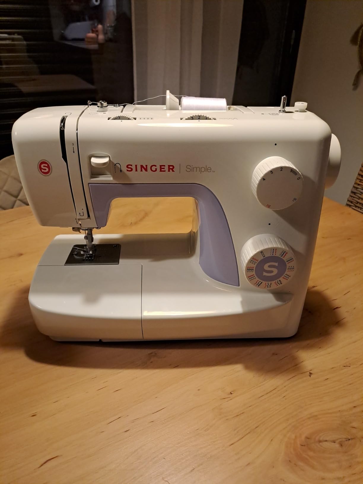 Machine à Coudre Singer Simple 3232 : Amazon.fr: Cuisine et Maison