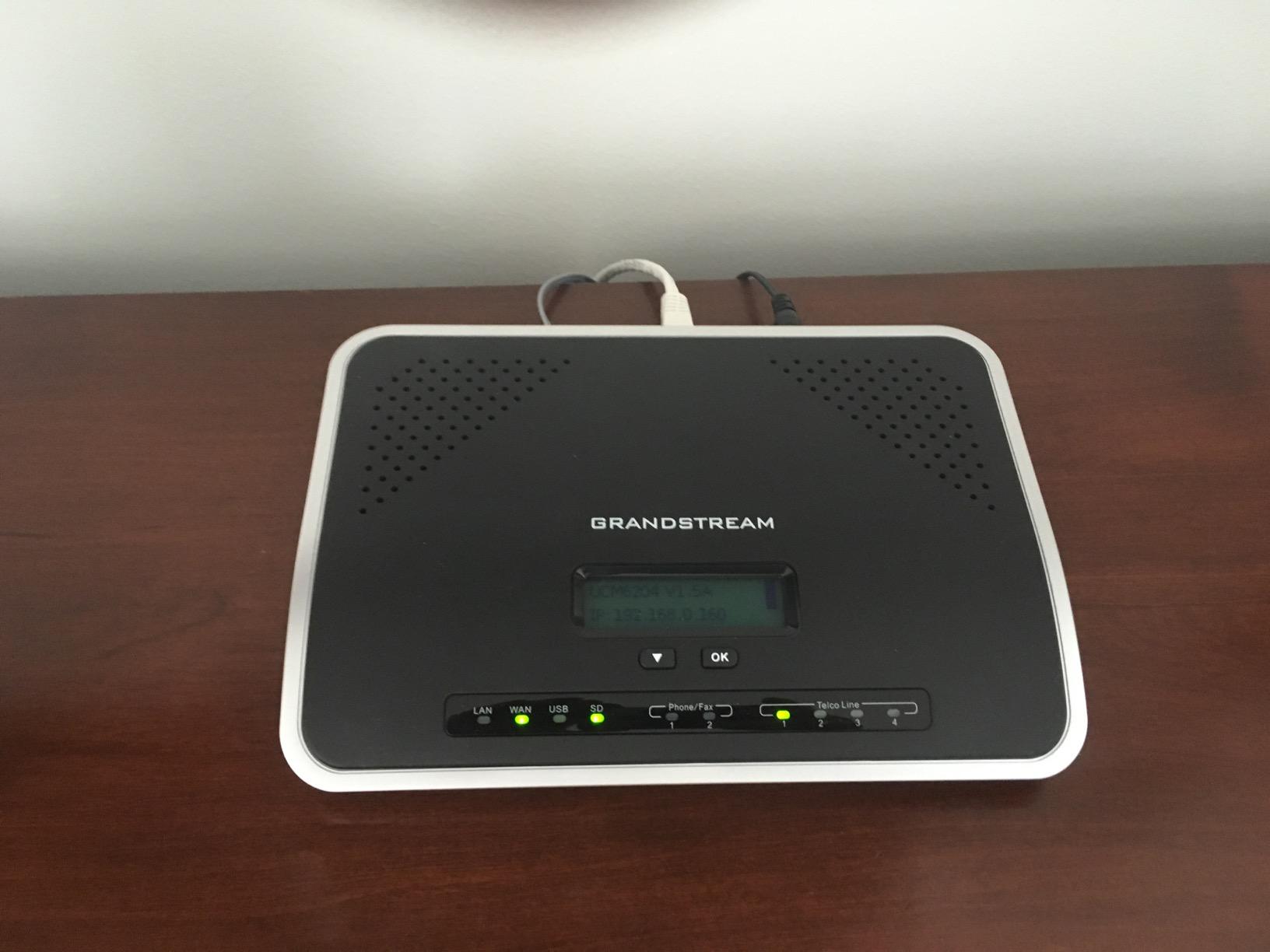 Amazon.com : Grandstream UCM6204 Innovative IP PBX with 4 FXO and 2 FXS ...