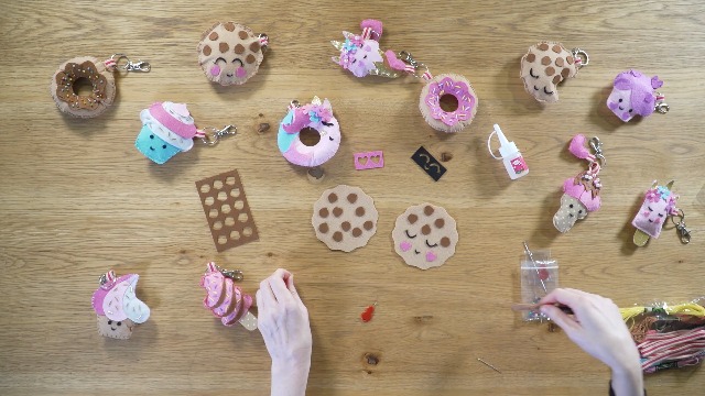 Watch Dessert sewing kit on Amazon Live