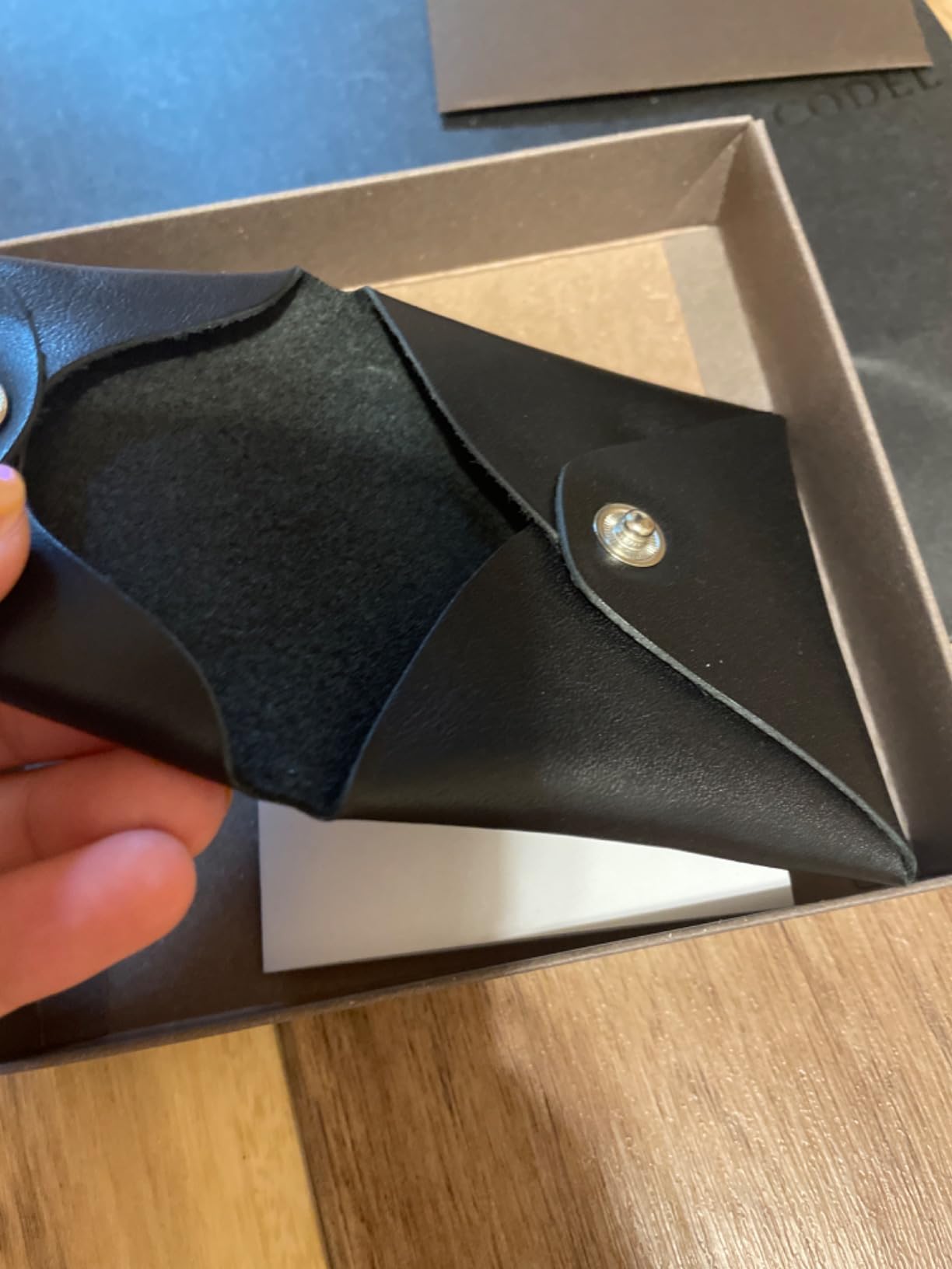 Amazon | atelierCODEL 小銭入れ 誕生日プレゼント 男性 手渡しで想いが伝わる ギフトセット 【 化粧箱 メッセージカード 紙袋 付き 】 (栃木レザーブラック ...