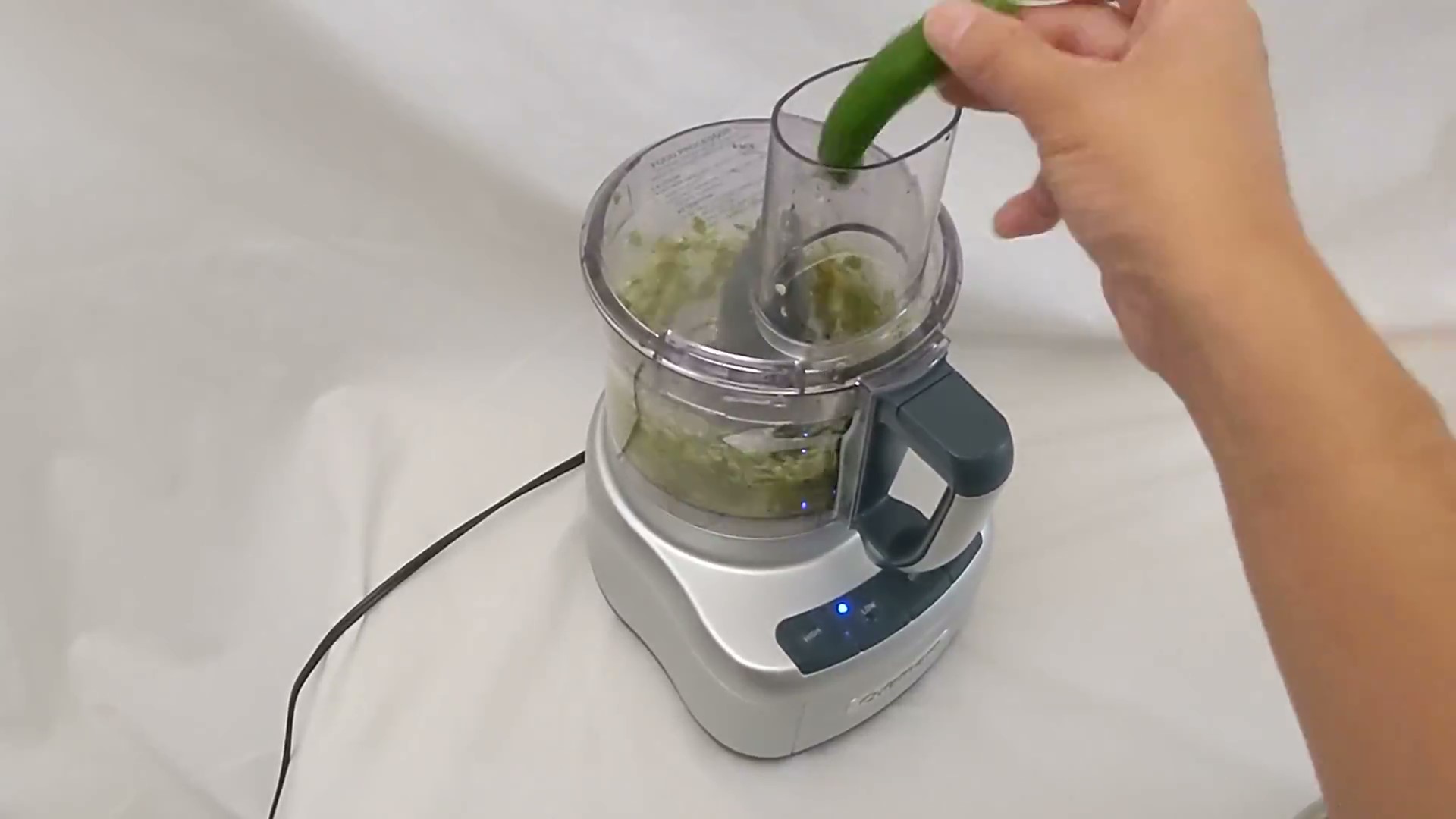 Watch Cuisinart Elemental 8 Cup Food Processor demo on Amazon Live