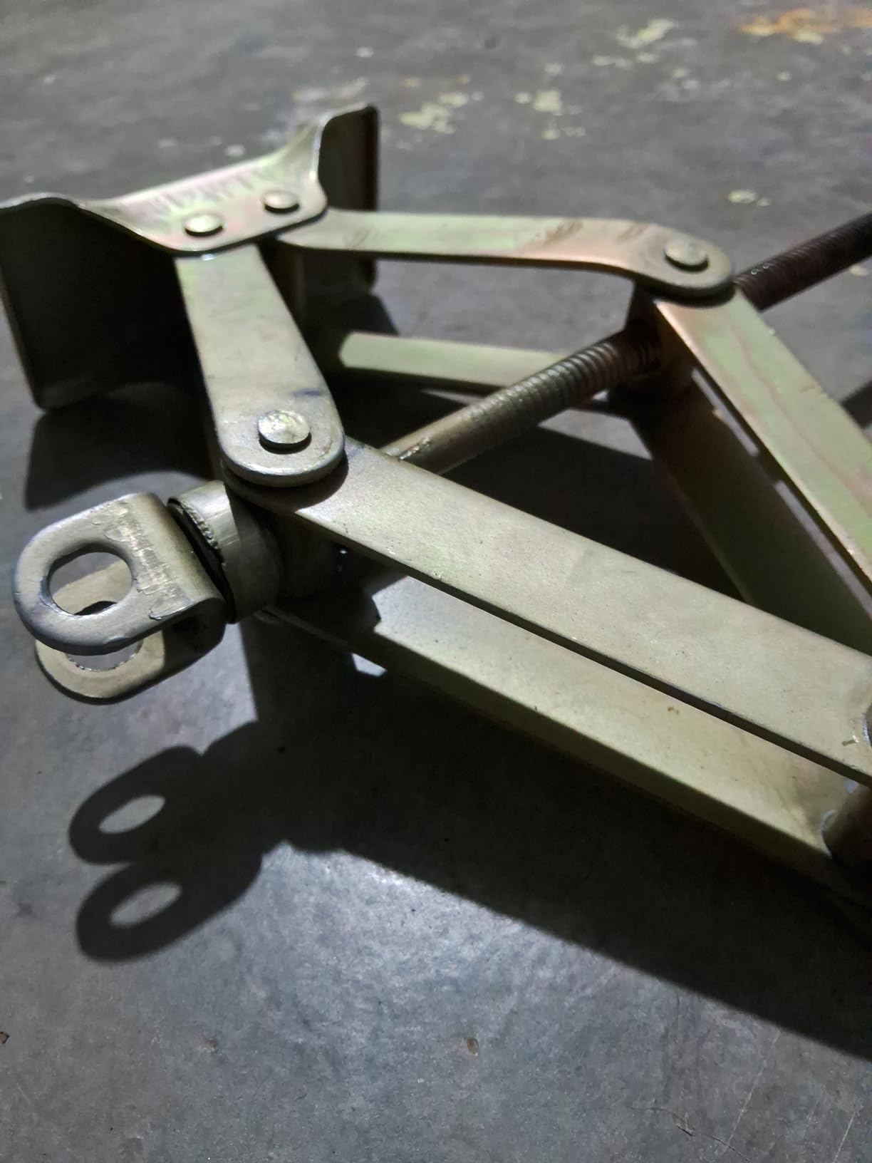 JAGGER Manual Scissor Car Jack for All Car (5 TON [ Black ]) : Amazon ...