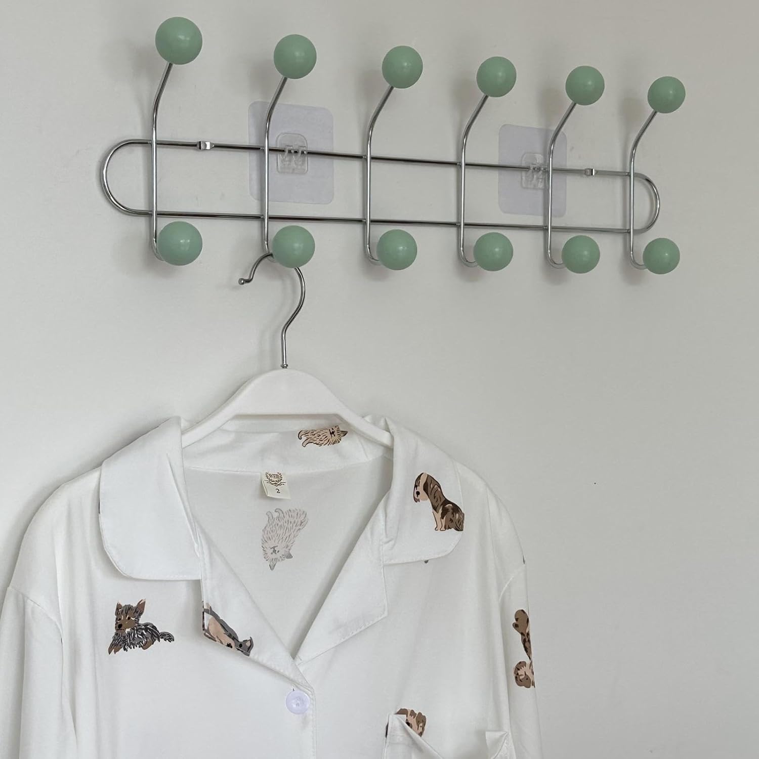 Amazon.com: 2pcs Wall Hanging Cloak Rack Without Trace Hooks Iron ...