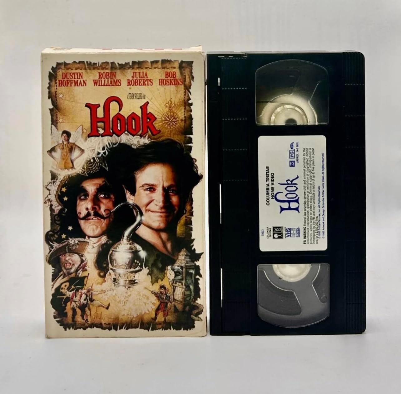 Amazon.com: Hook [VHS] : Dustin Hoffman, Robin Williams, Julia Roberts ...