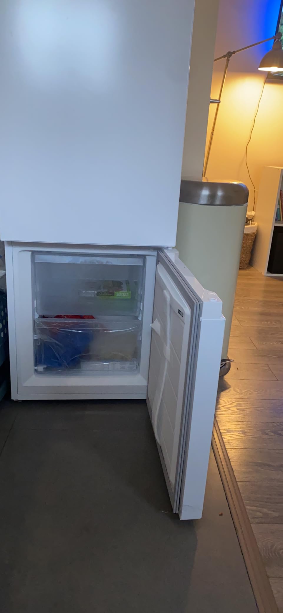 HADEN HK124W 134 Litre 124cm High, 48cm Wide, 60/40 Split Low Frost ...