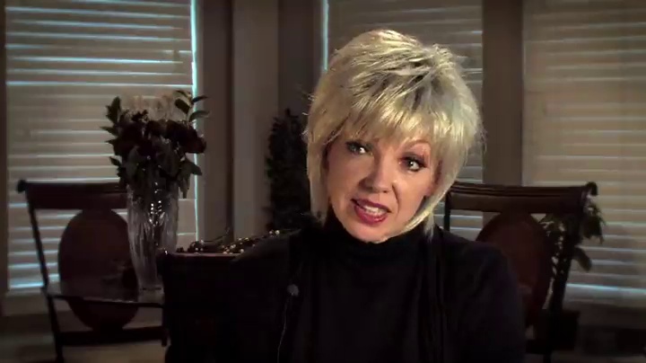 Watch GLOW& The Story of the Gorgeous Ladies of Wrestling on Amazon Live