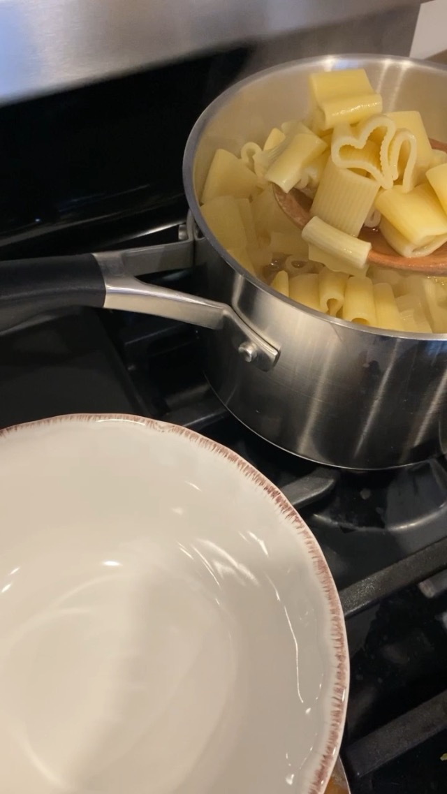 Watch Review - Barilla heart shaped noodles on Amazon Live