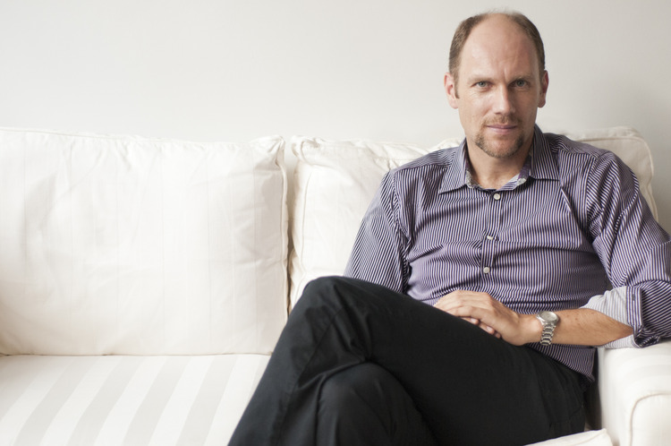 Amazon.co.jp: Weak versus Strong Sustainability: Exploring the Limits of Two Opposing Paradigms ...