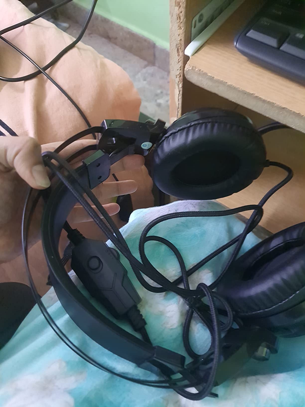 (Refurbished) HP H200 Over-Ear Wired Gaming Headset with Mic (8AA04AA ...