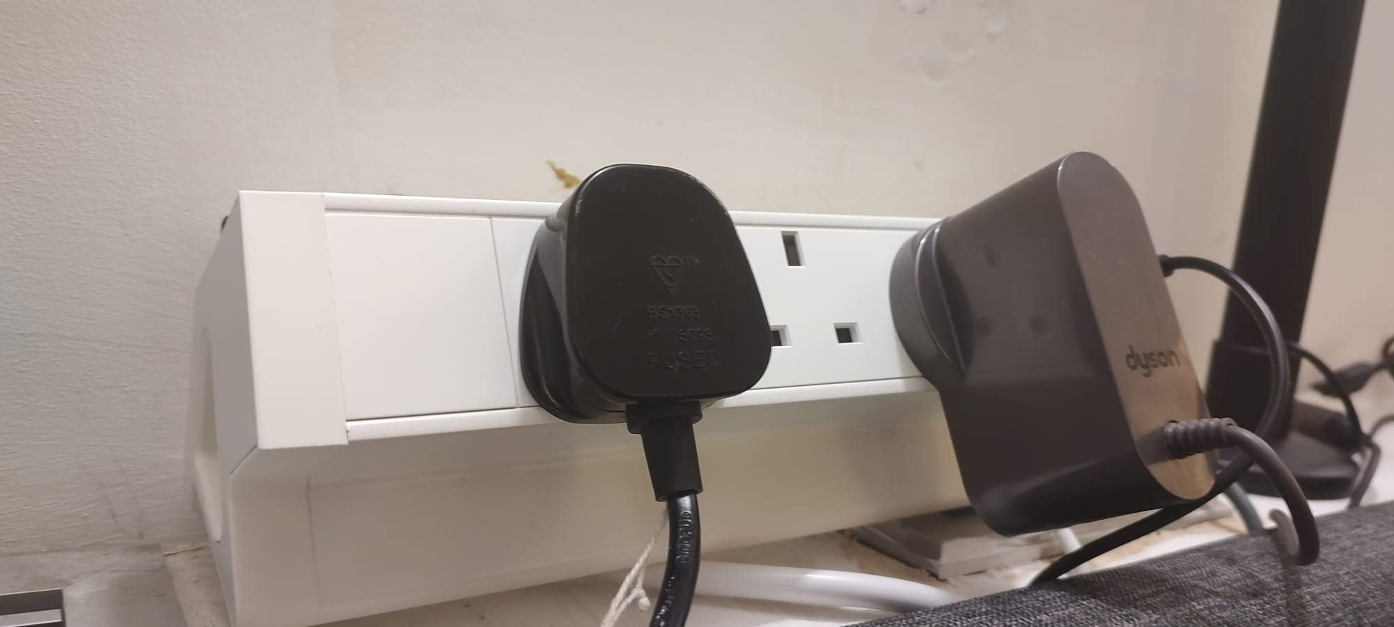 Desk Power Socket, BQO Aluminum Alloy Desk Power Strip with 3 UK Plug ...