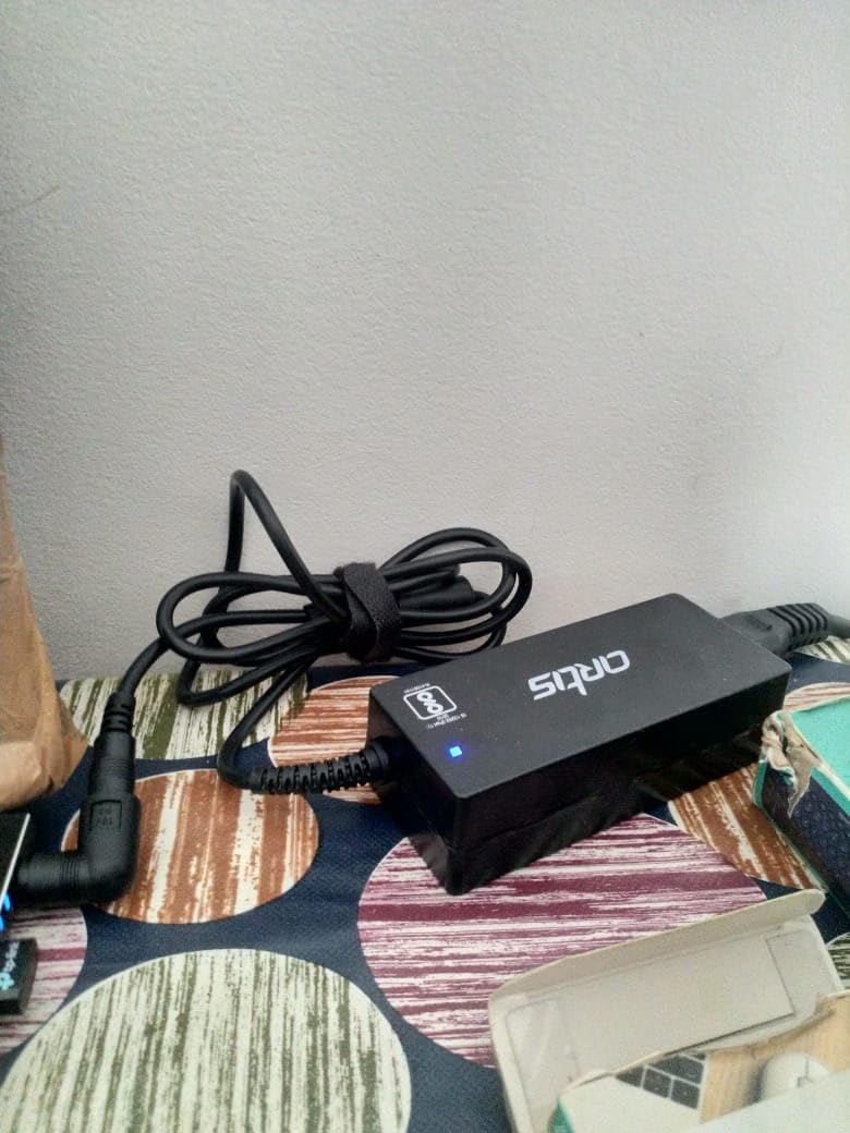 Artis 65Watt Universal Laptop Adapter with 8 Interchangeable Connector ...