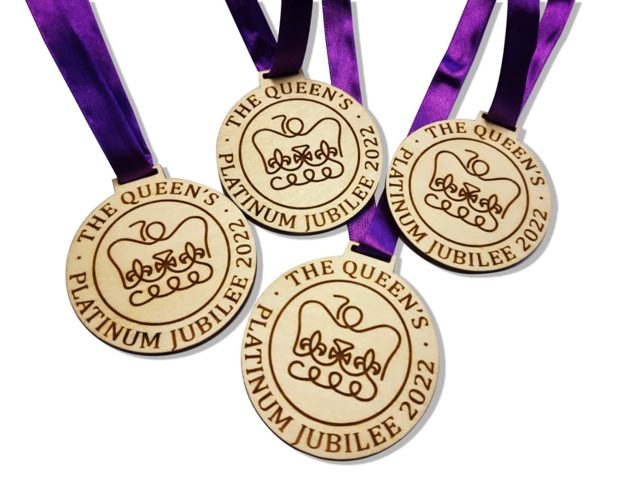 Buy The Queen's Platinum Jubilee Medal 2022, Wooden 70th Anniversary ...