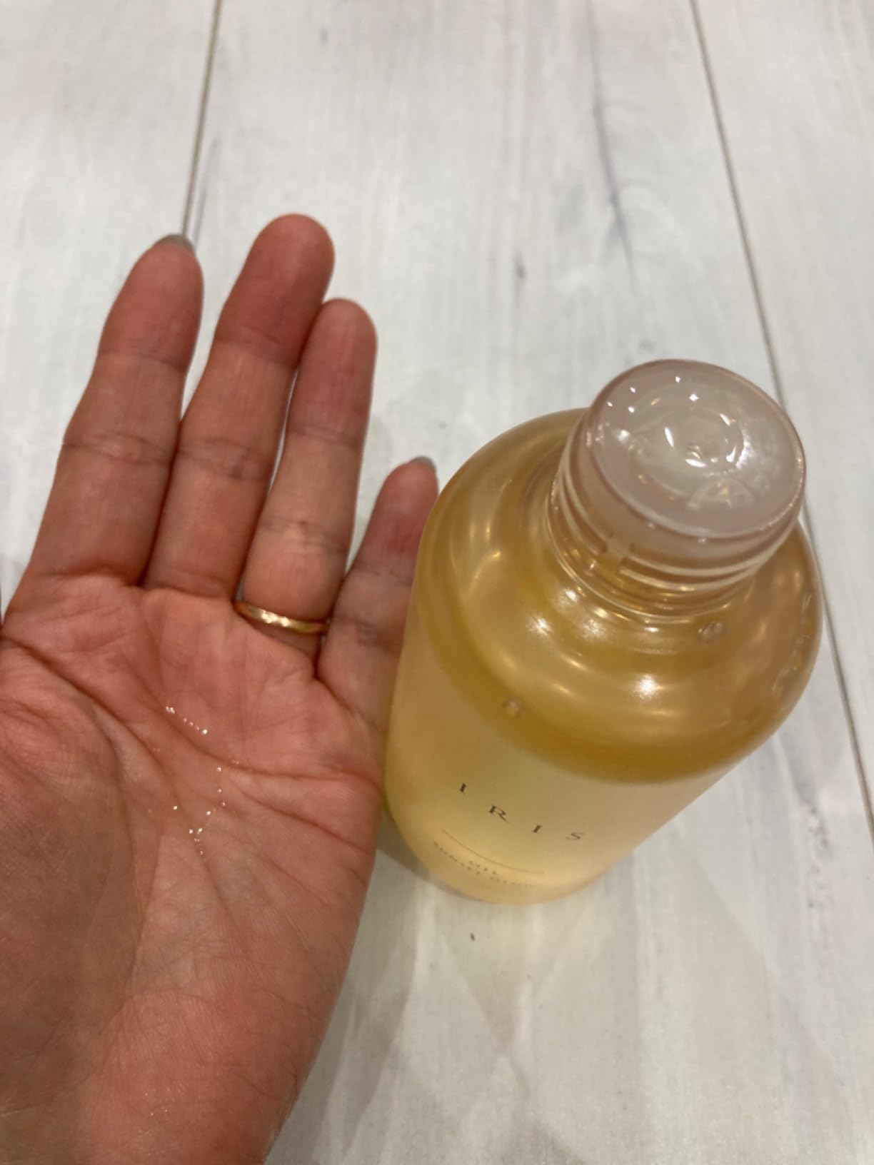 Amazon | IRIS OIL SUNSETGLOW ヘアオイル 洗い流さないトリートメント スタイリング 150ml 【ベタつかない サラサラ まとまる】 | IRIS OIL ...