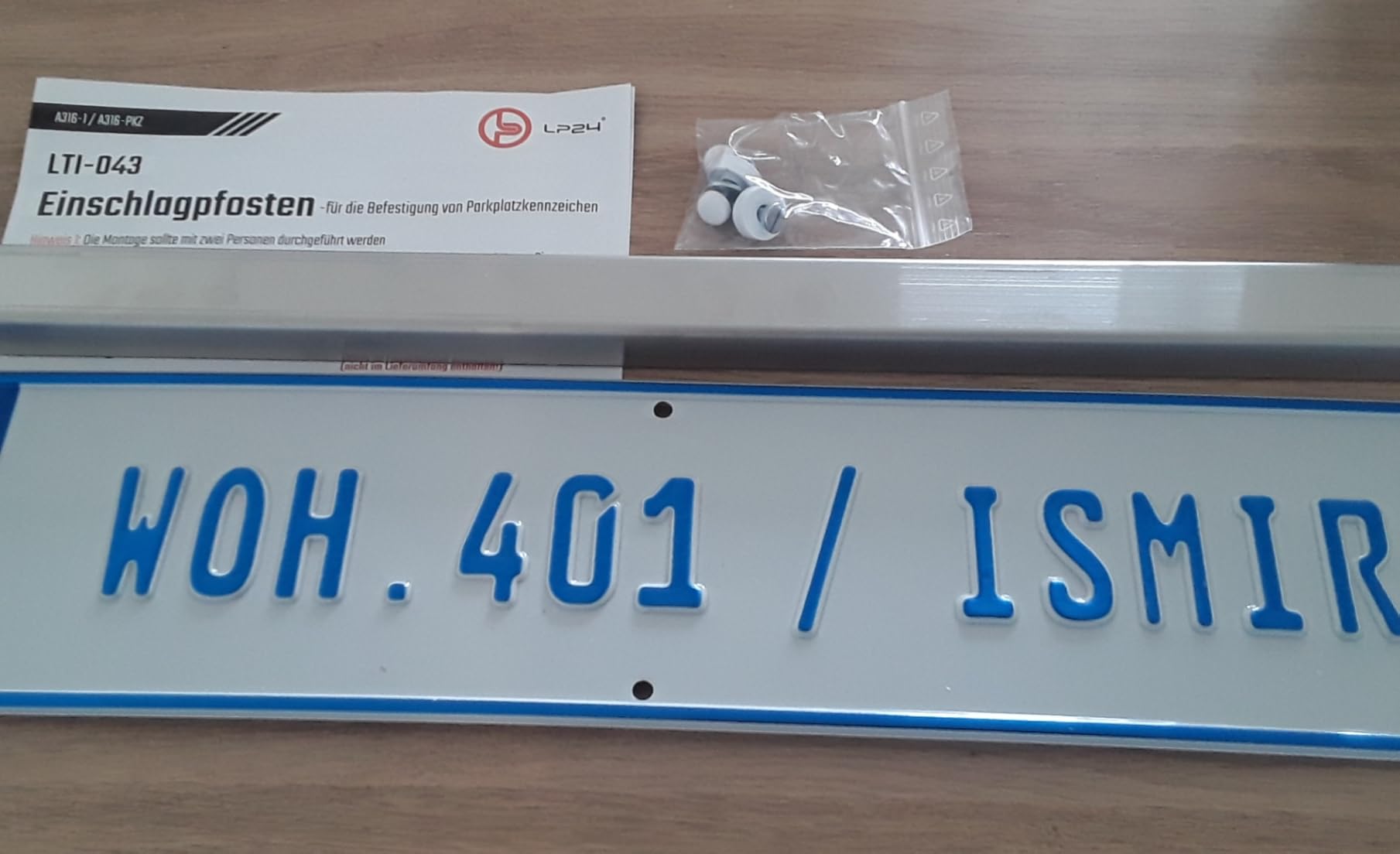 Parkplatz Kennzeichen Mit Halterung