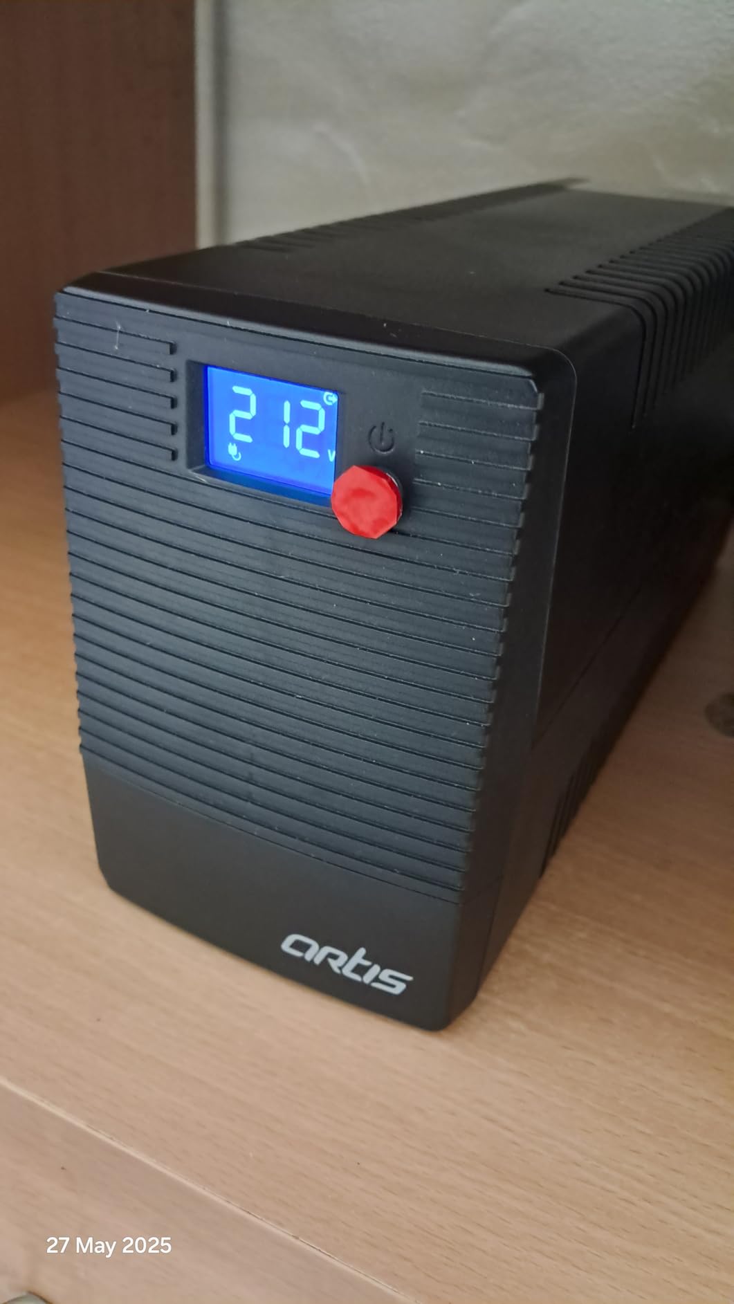 Artis 600VA LCD Touchscreen UPS for Personal Computers, Desktop PCs ...