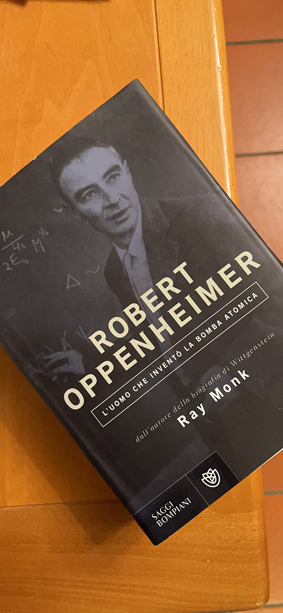 Amazon.it: Robert Oppenheimer. L'uomo che inventò la bomba atomica ...