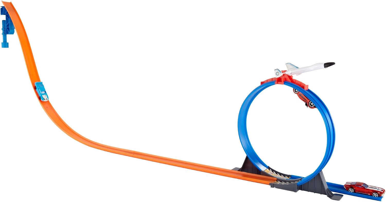 Amazon.com: Hot Wheels Loop and Jump Stunt Track Set - New 2012 Version ...
