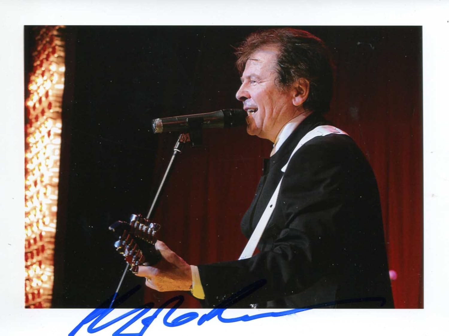 Mike Pender THE SEARCHERS autograph, IP signed photo at Amazon's ...