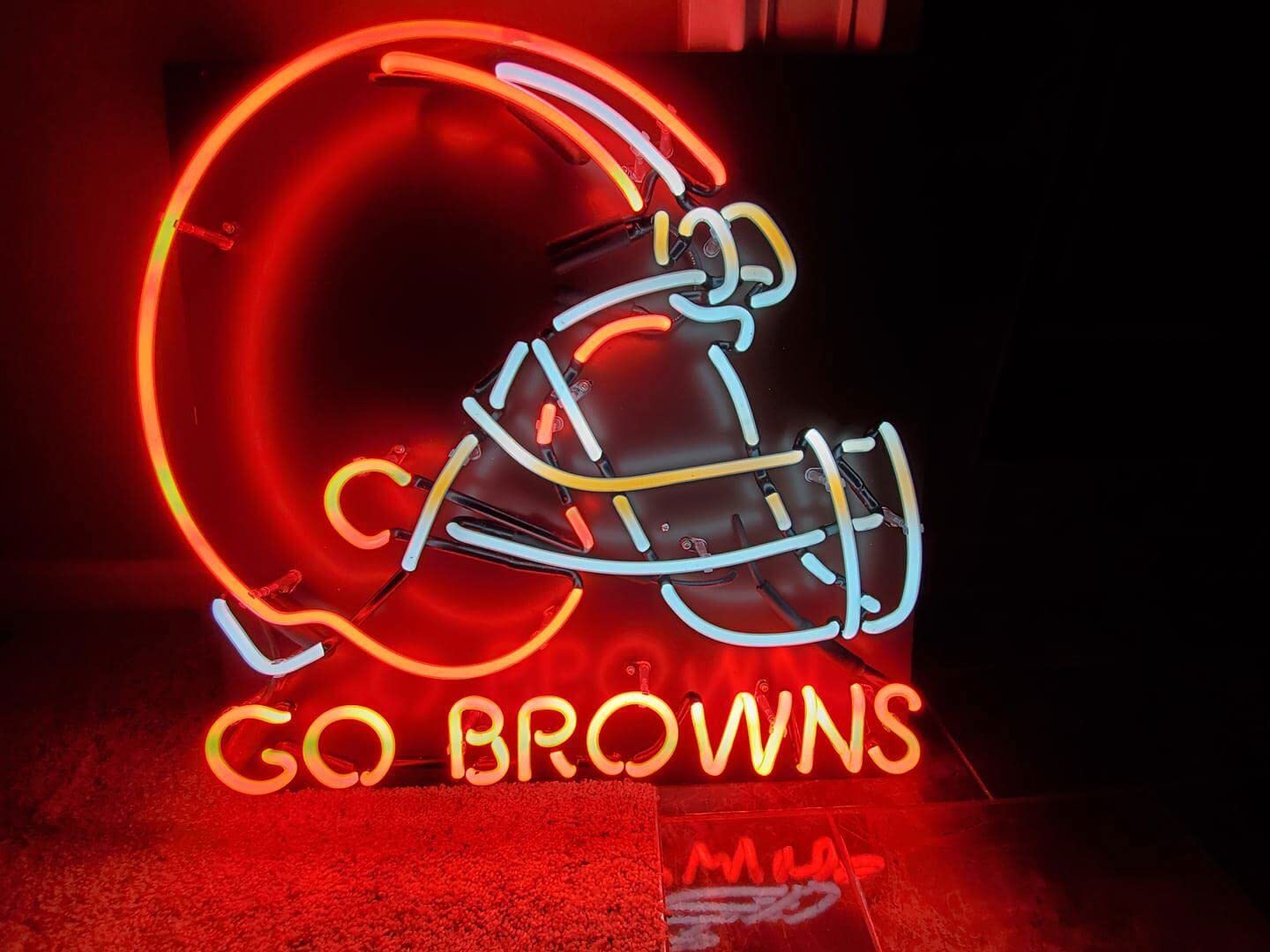 Amazon.com : Queen Sense 20"x16" Helmet Go Brown Neon Sign Light Man ...