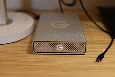 Amazon.com: G-Technology 4TB G-DRIVE USB-C (USB 3.1 Gen 1) Desktop ...
