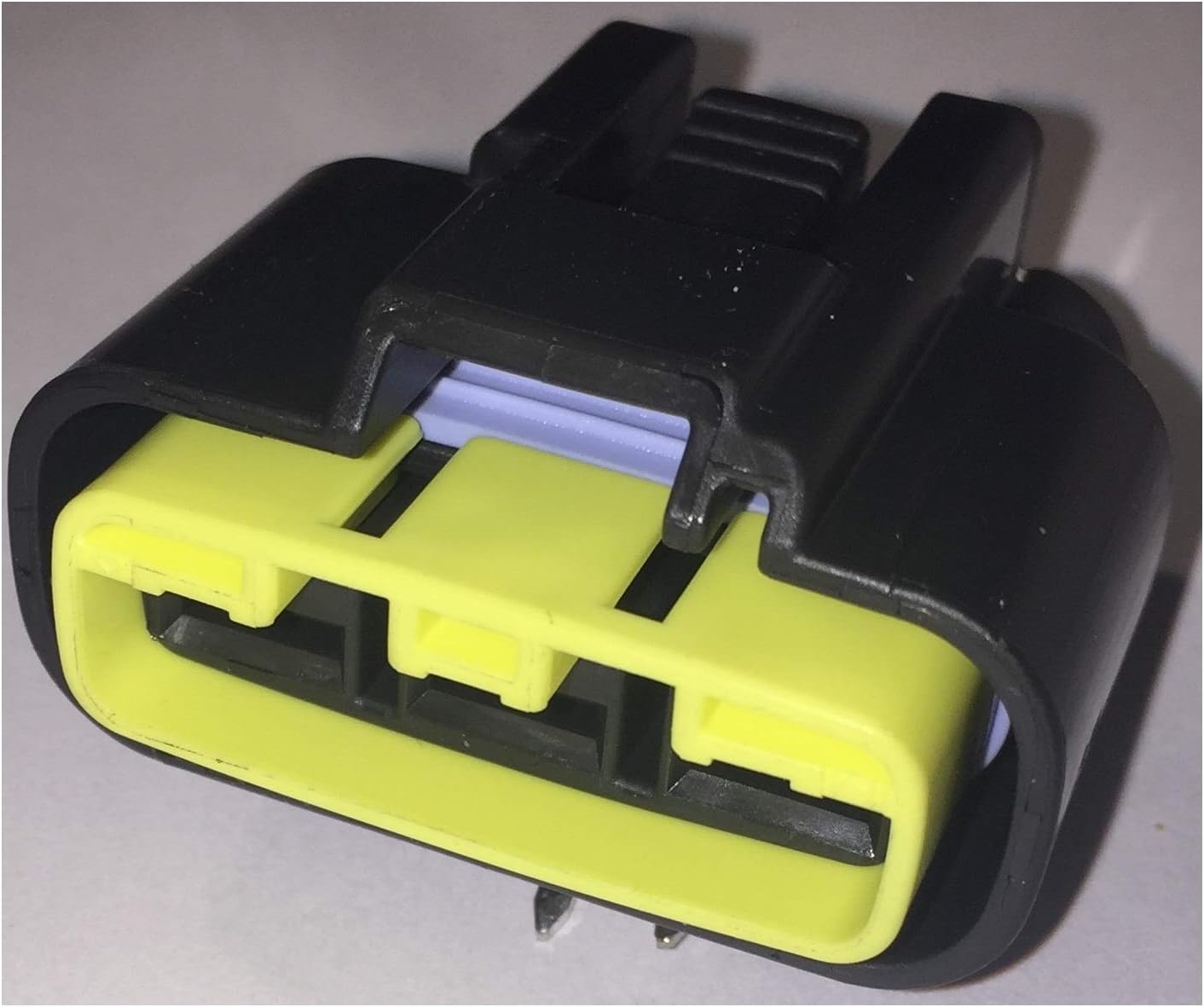 Furukawa QLW-A-B3F-B Connector automotive female - 3 way - 1 row ...